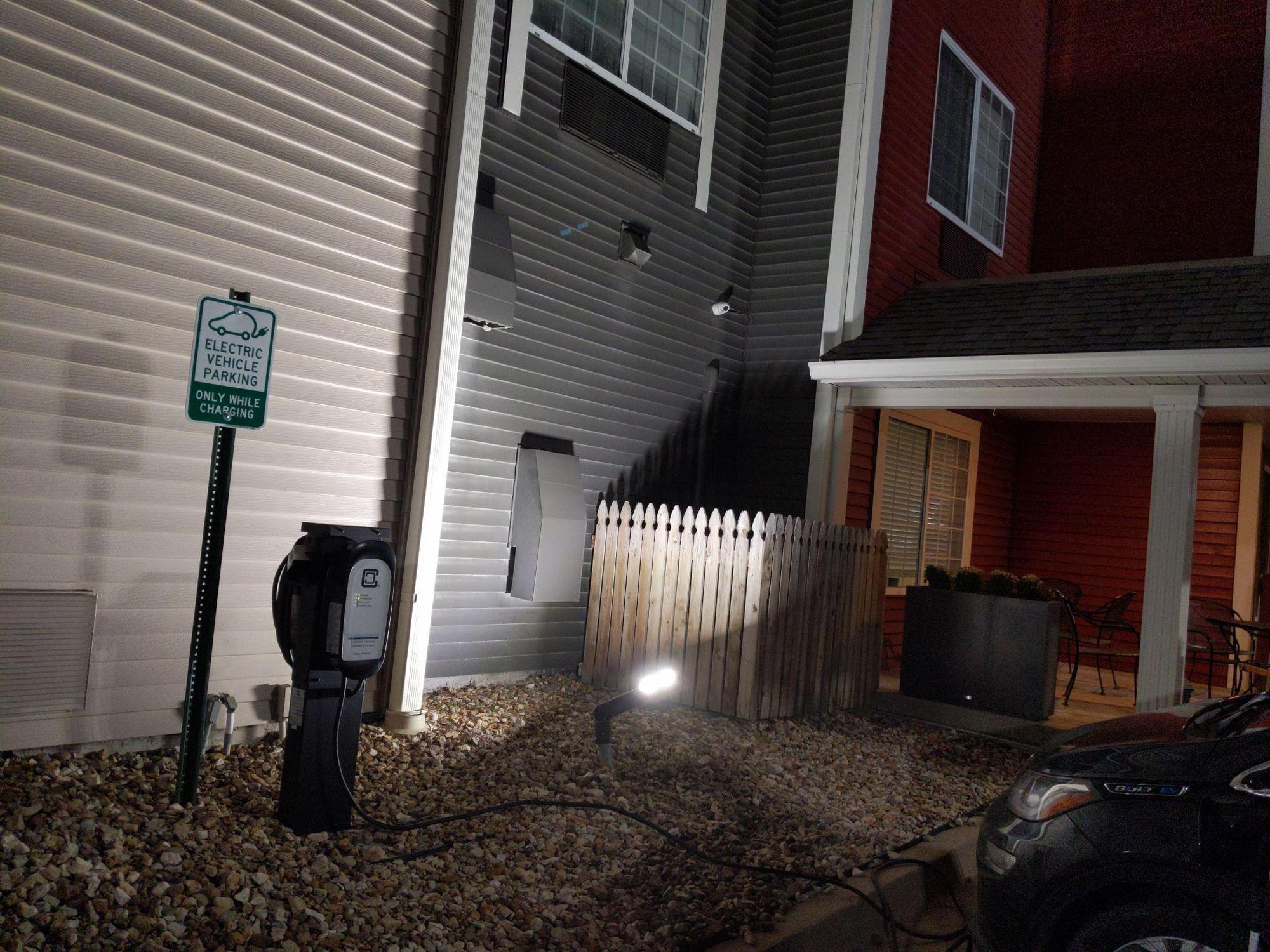 Best Western | KCMO, MO | EV Station