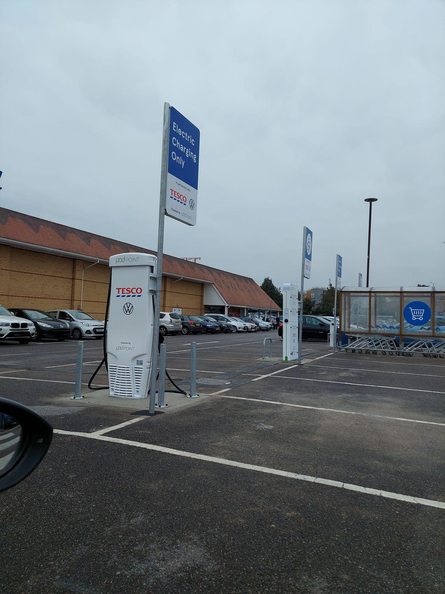Tesco Extra Southend | Prince Ave, Southend, Southend-on-Sea, SS0 0JP ...