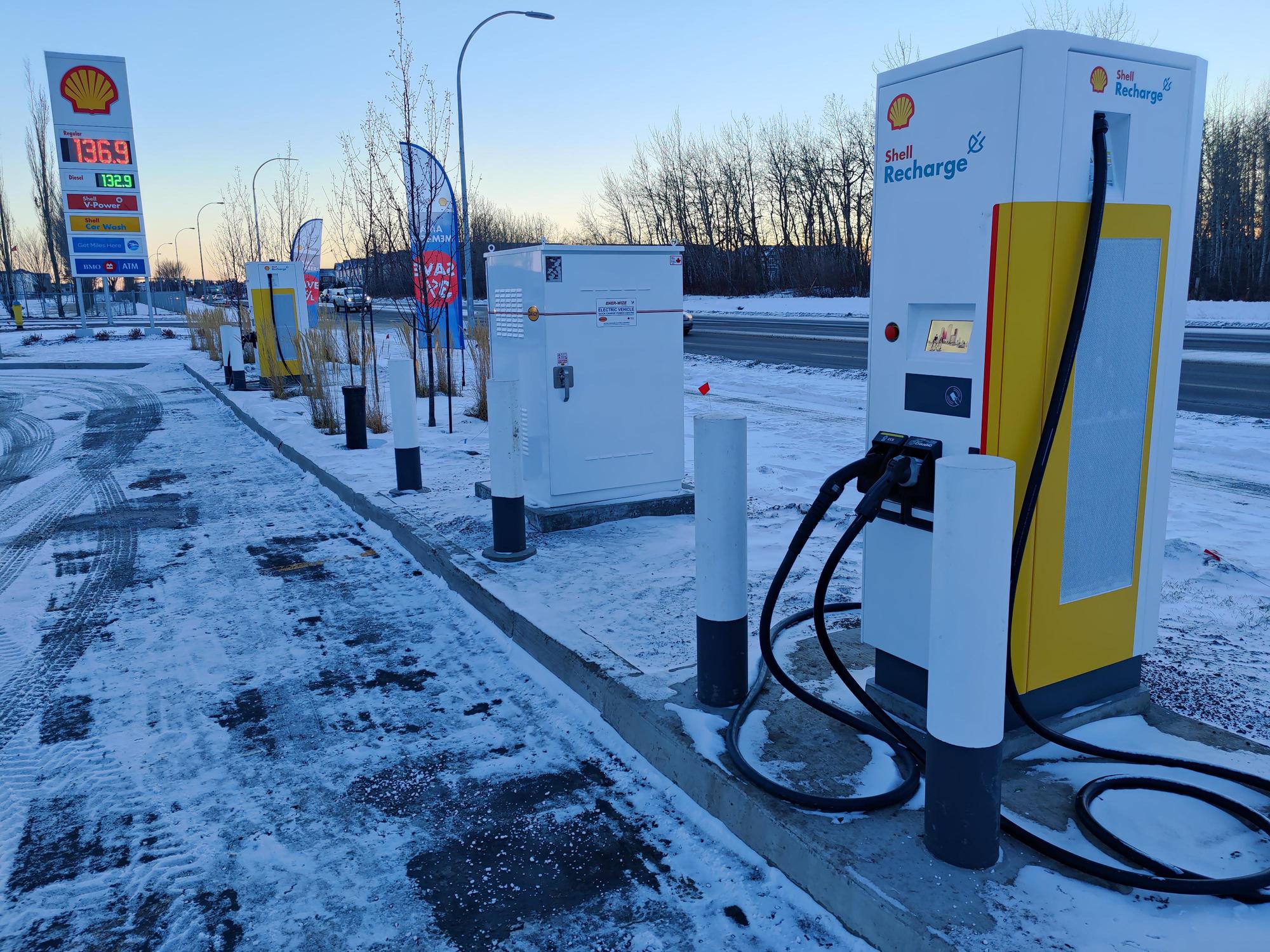 Shell 9805 Winterburn Rd NW | Edmonton, AB | EV Station