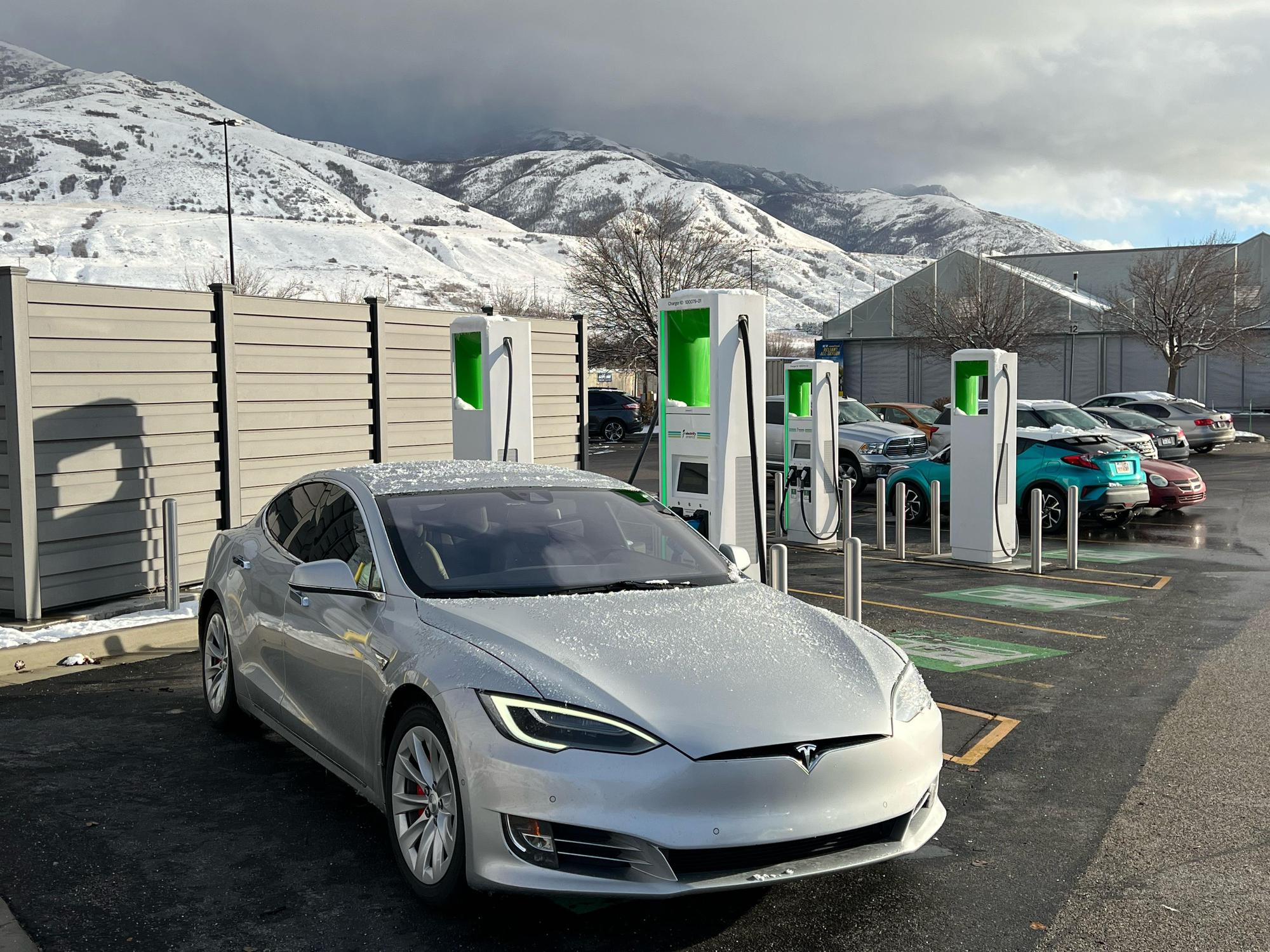 Walmart Supercenter | Perry, UT | EV Station