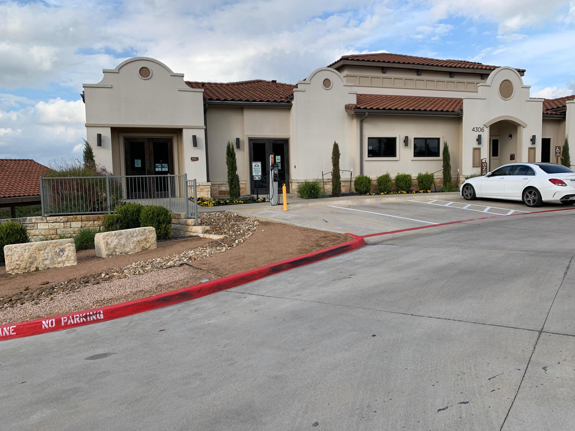 Tacara Steiner Ranch | Austin, TX | EV Station