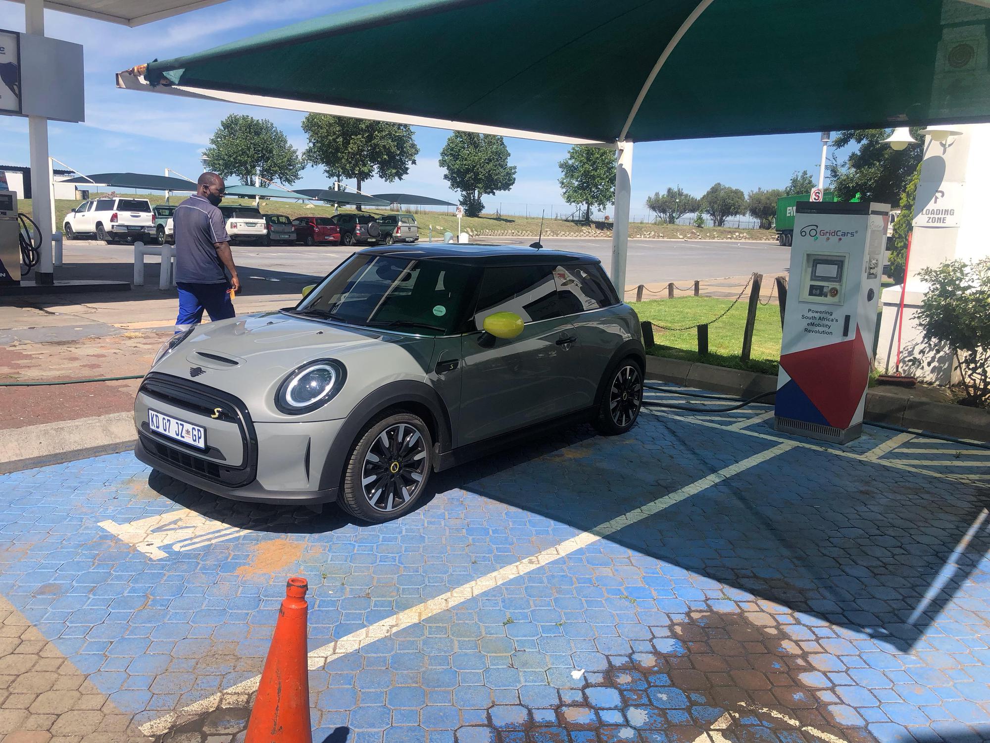Engen Vaal 1 Stop West 60KW | Villiers, MP | EV Station