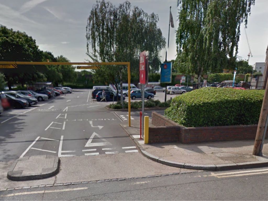 Tesco Superstore Bromley-by-Bow | London, England | EV Station