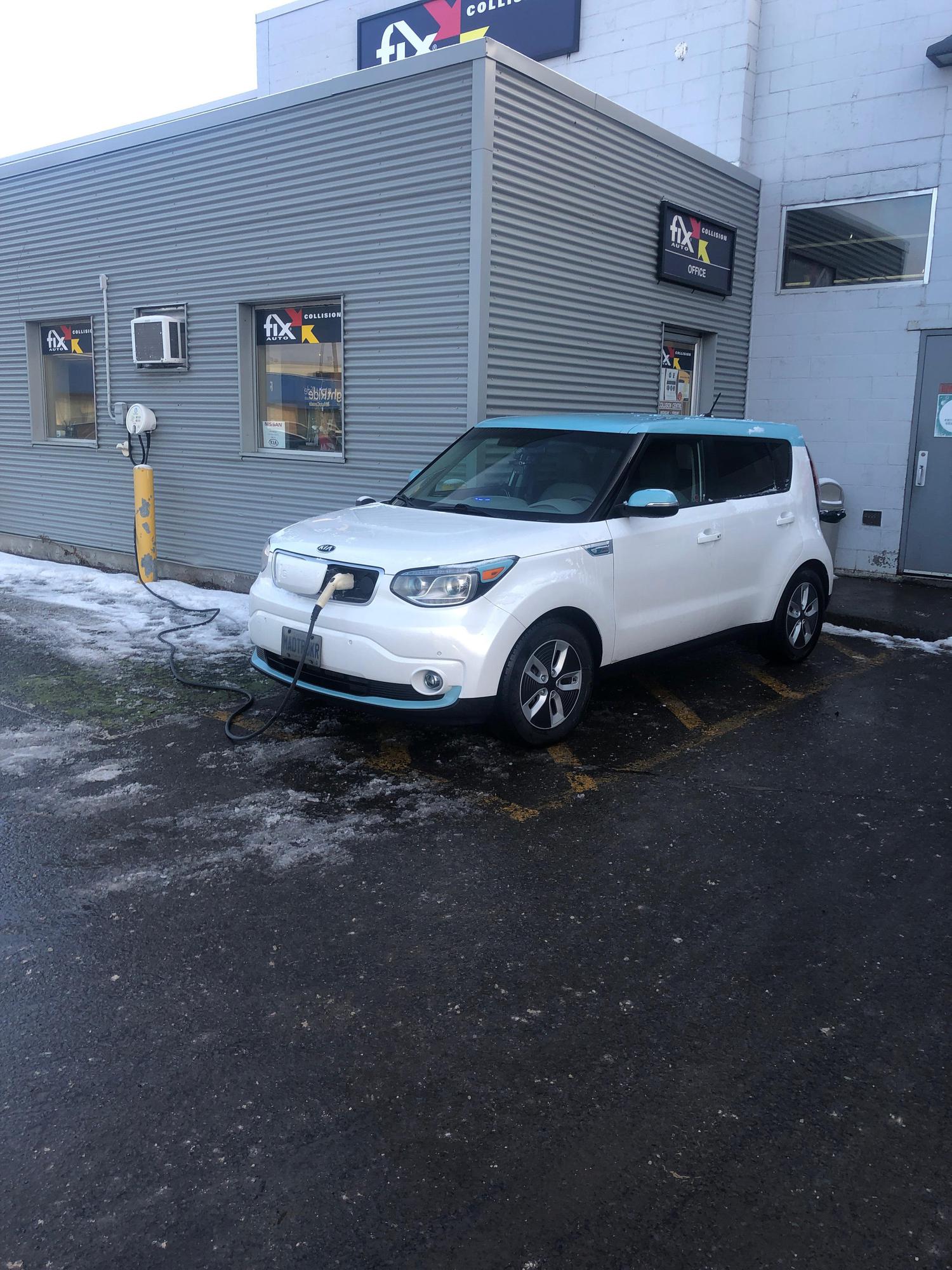 417 Nissan | Ottawa, ON | EV Station
