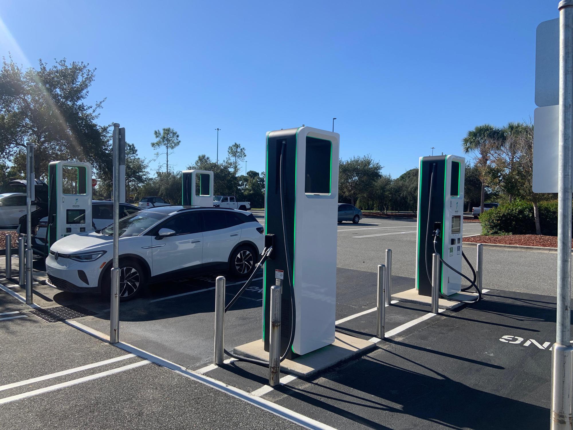 Sam's Club | Cocoa, FL | EV Station