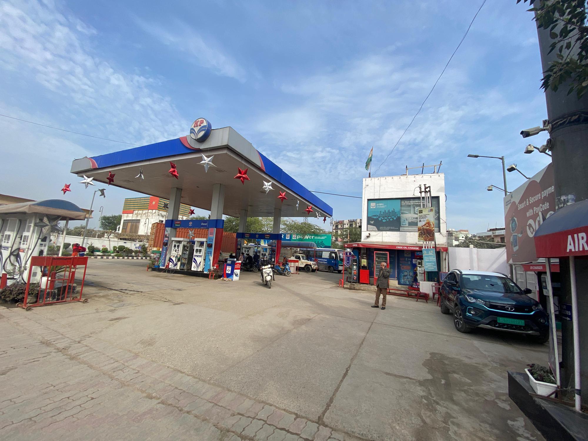 Badarpur Service Station | Delhi, DL | EV Station