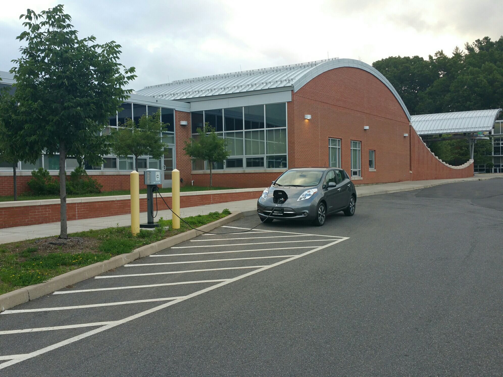 Cheney Tech High School | Manchester, CT | EV Station