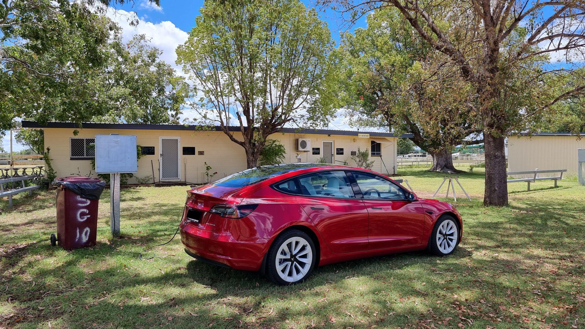 Chinchilla Showgrounds | Chinchilla, QLD | EV Station
