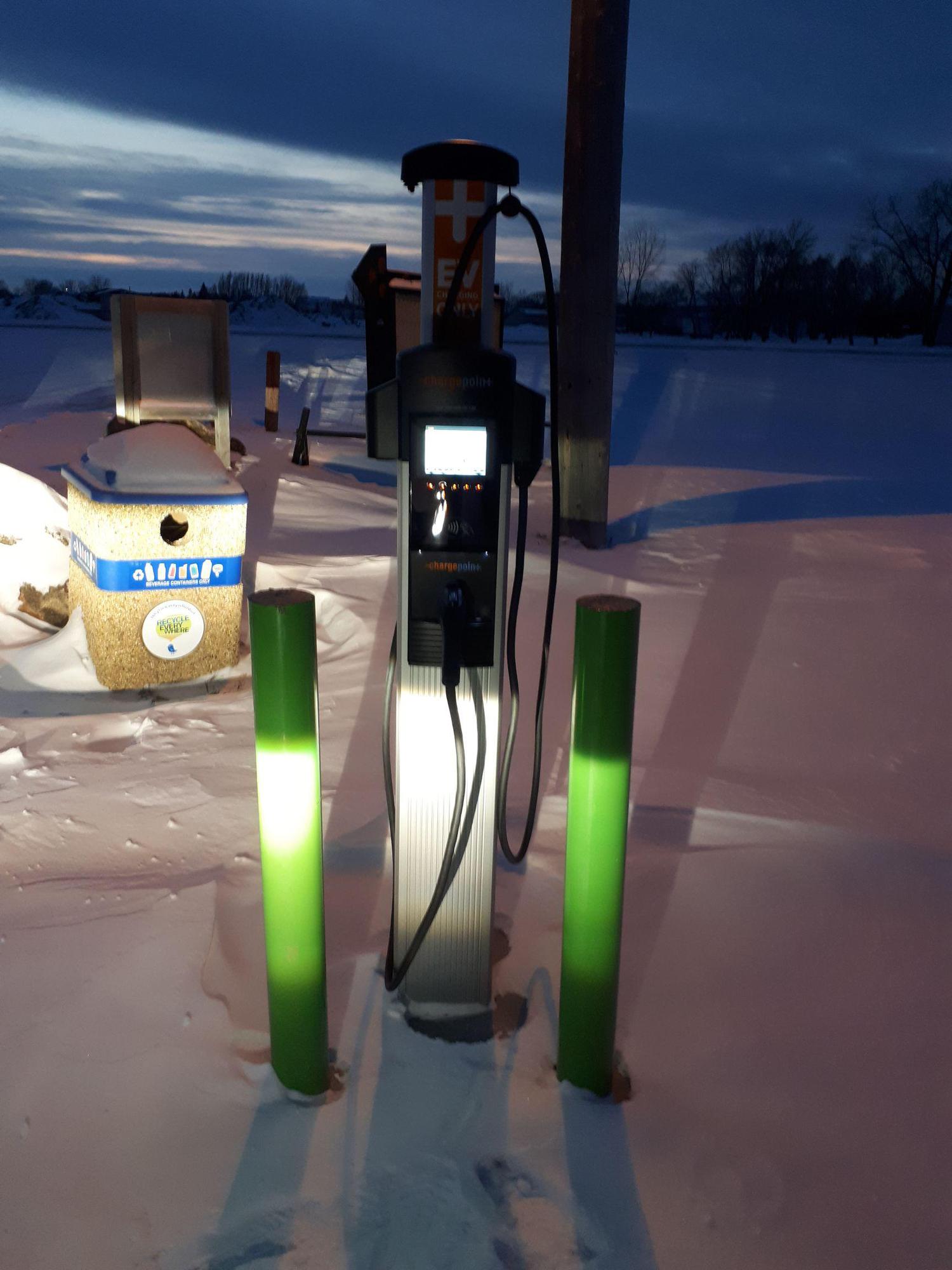 Grande Pointe Park | Grande Pointe, MB | EV Station
