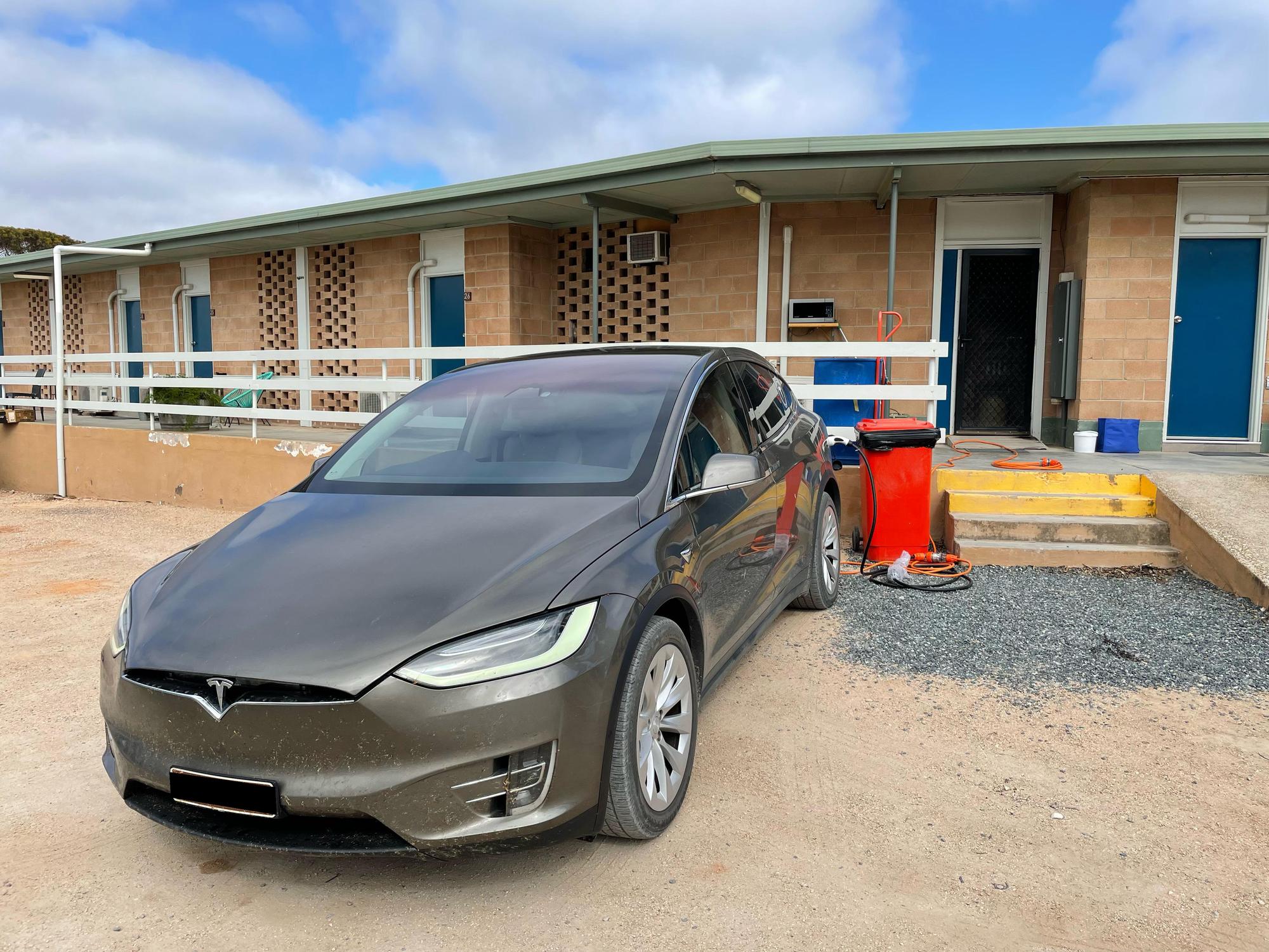 Eucla Motor Hotel | Eucla, WA | EV Station