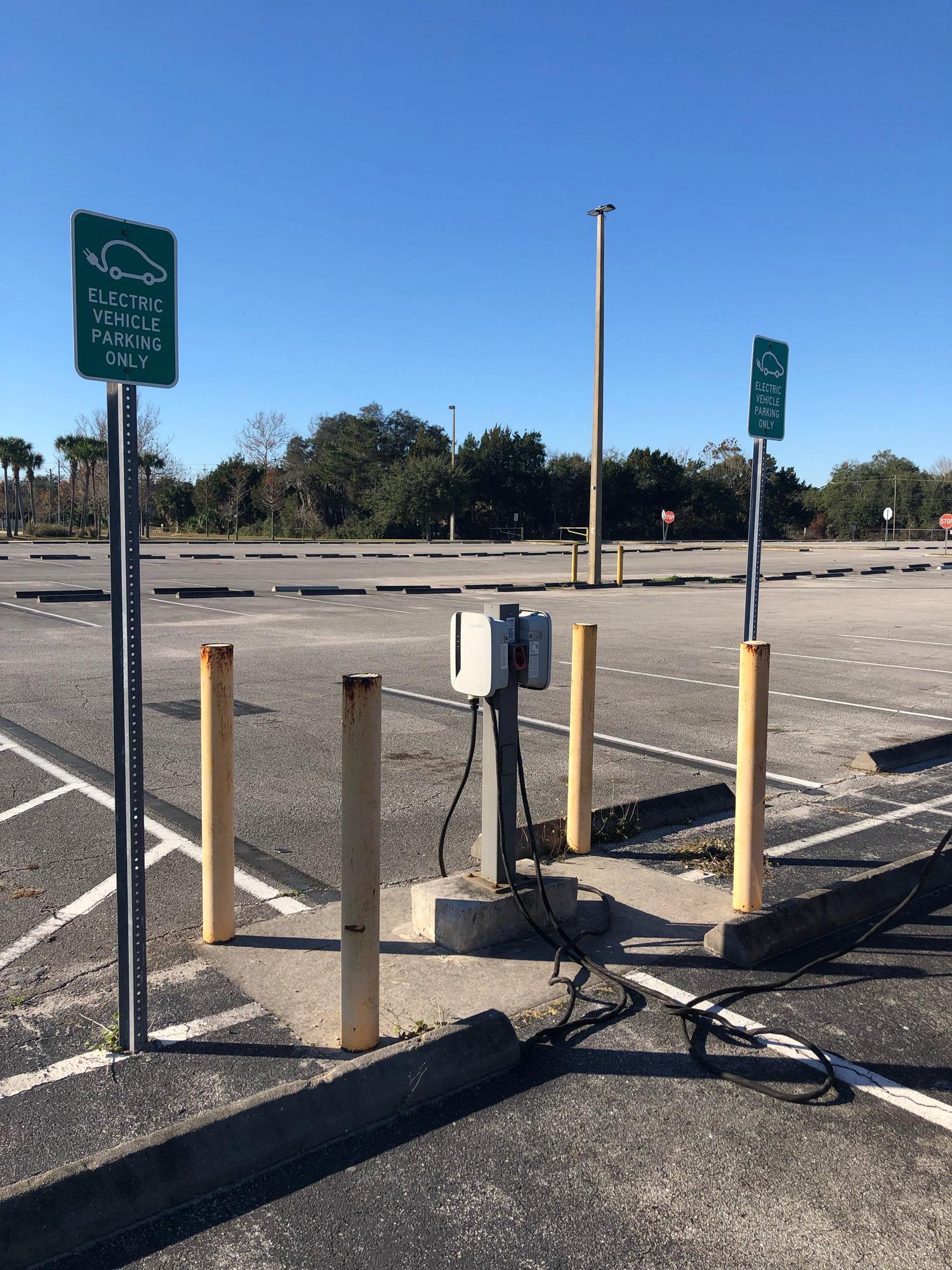 Spruce Creek High School | Port Orange, FL | EV Station