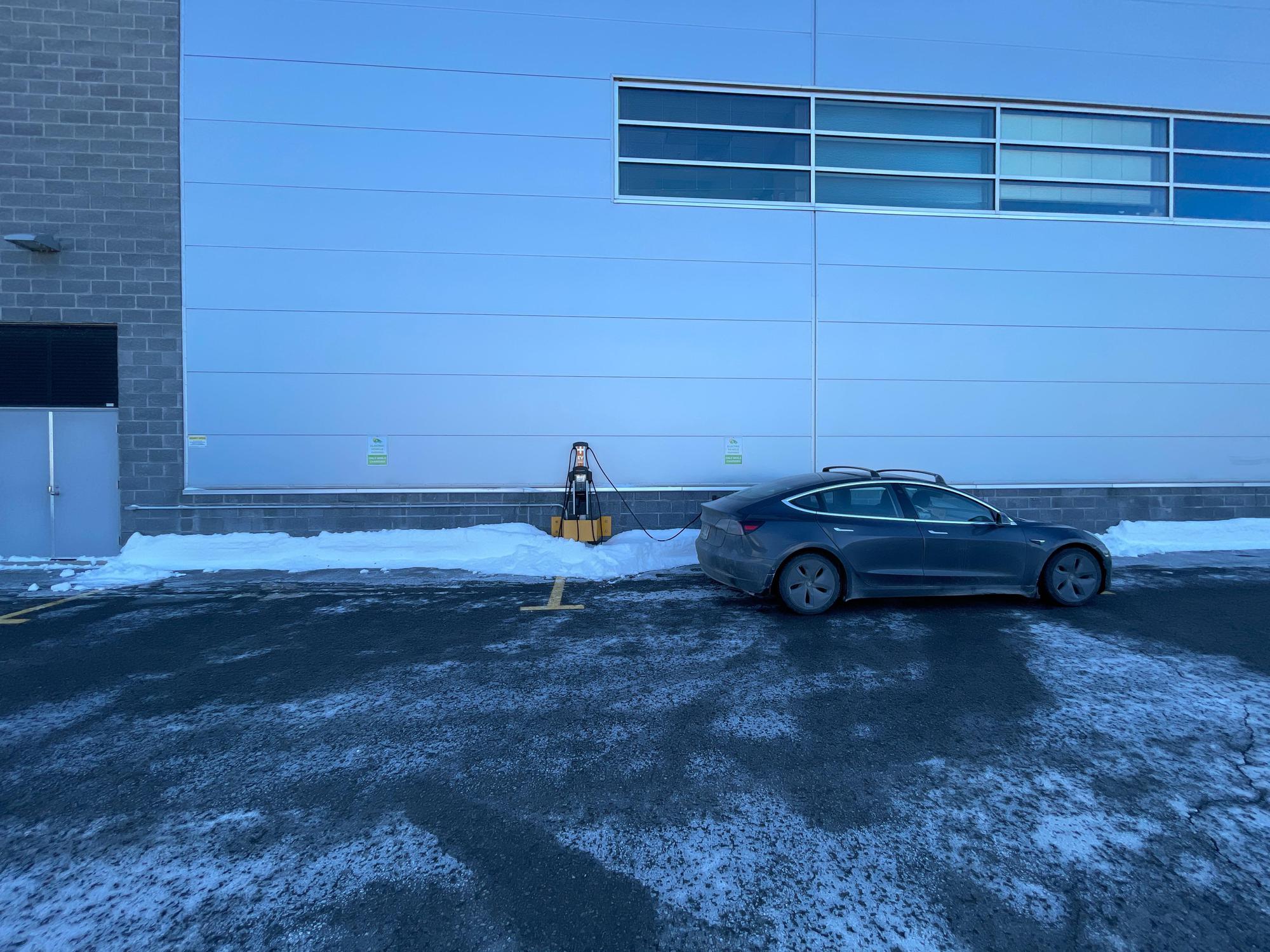 Trent University - DNA Building | Peterborough, ON | EV Station