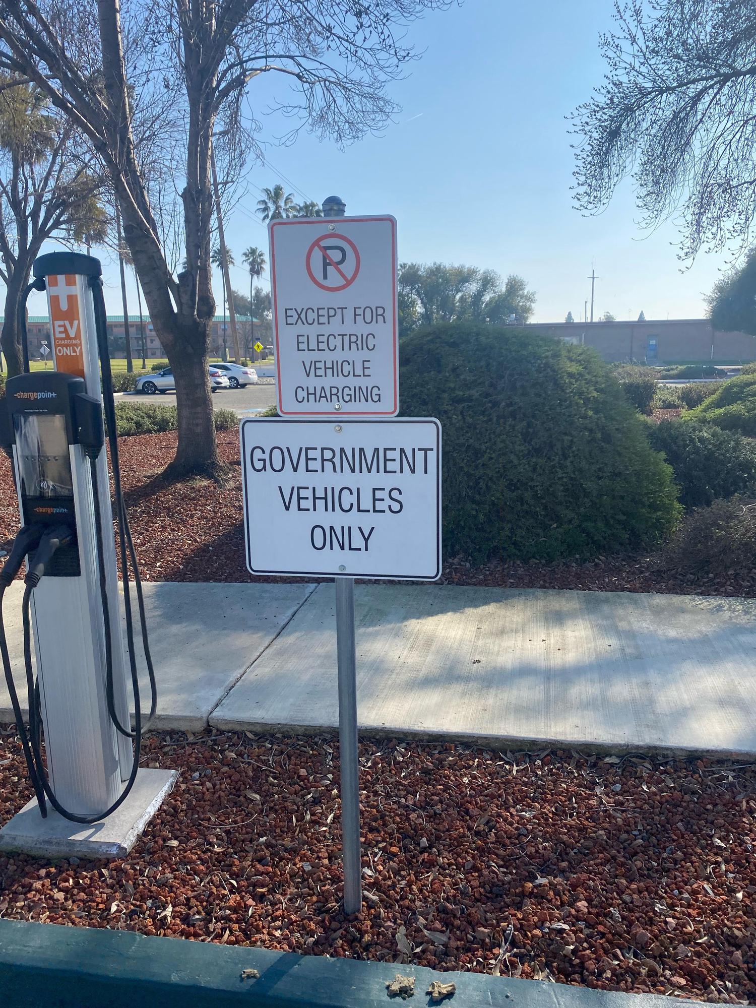 NAS Lemoore - Building 750 | Lemoore Station, CA | EV Station