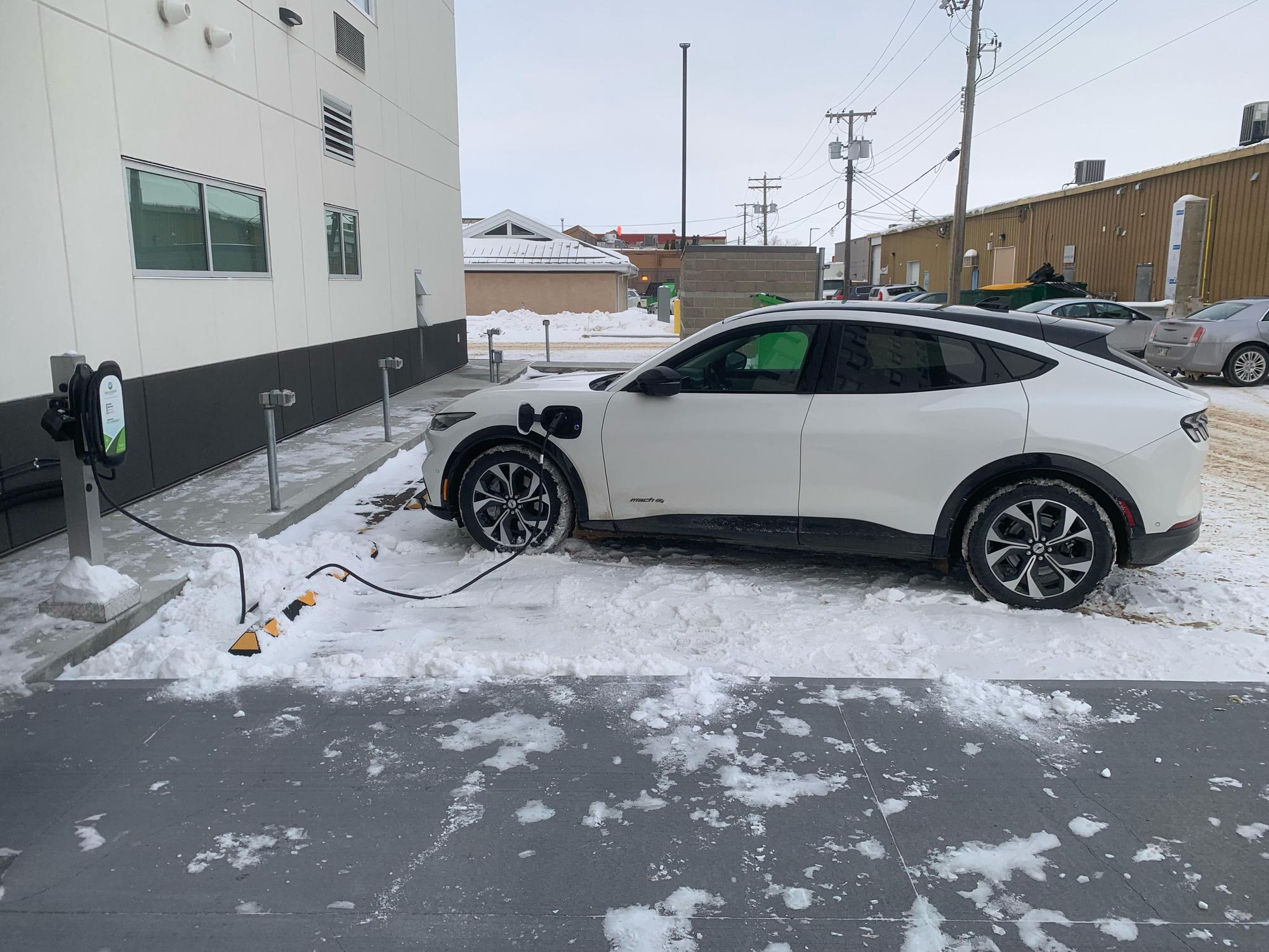 Holiday Inn Express & Suites Brandon | Brandon, MB | EV Station