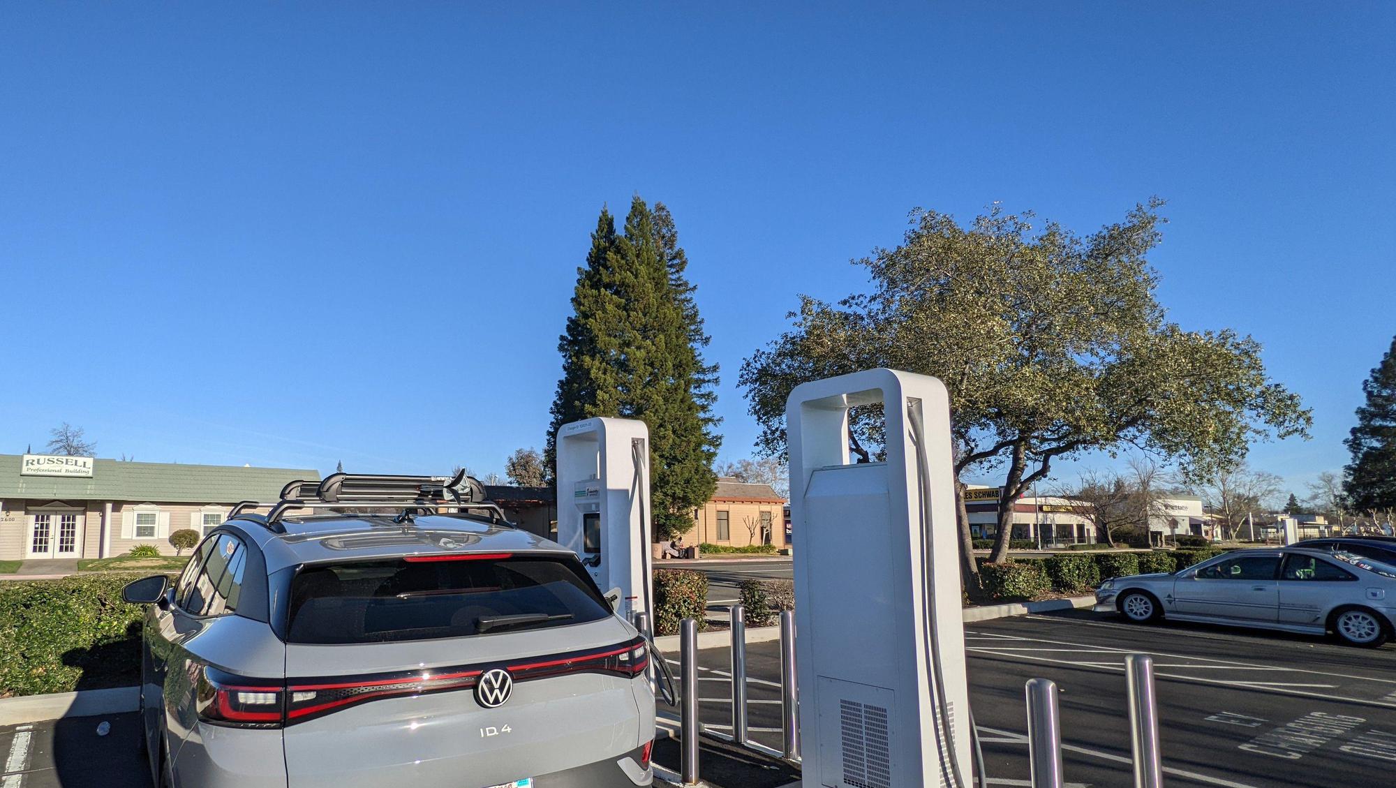 Safeway Anderson | Anderson, CA | EV Station