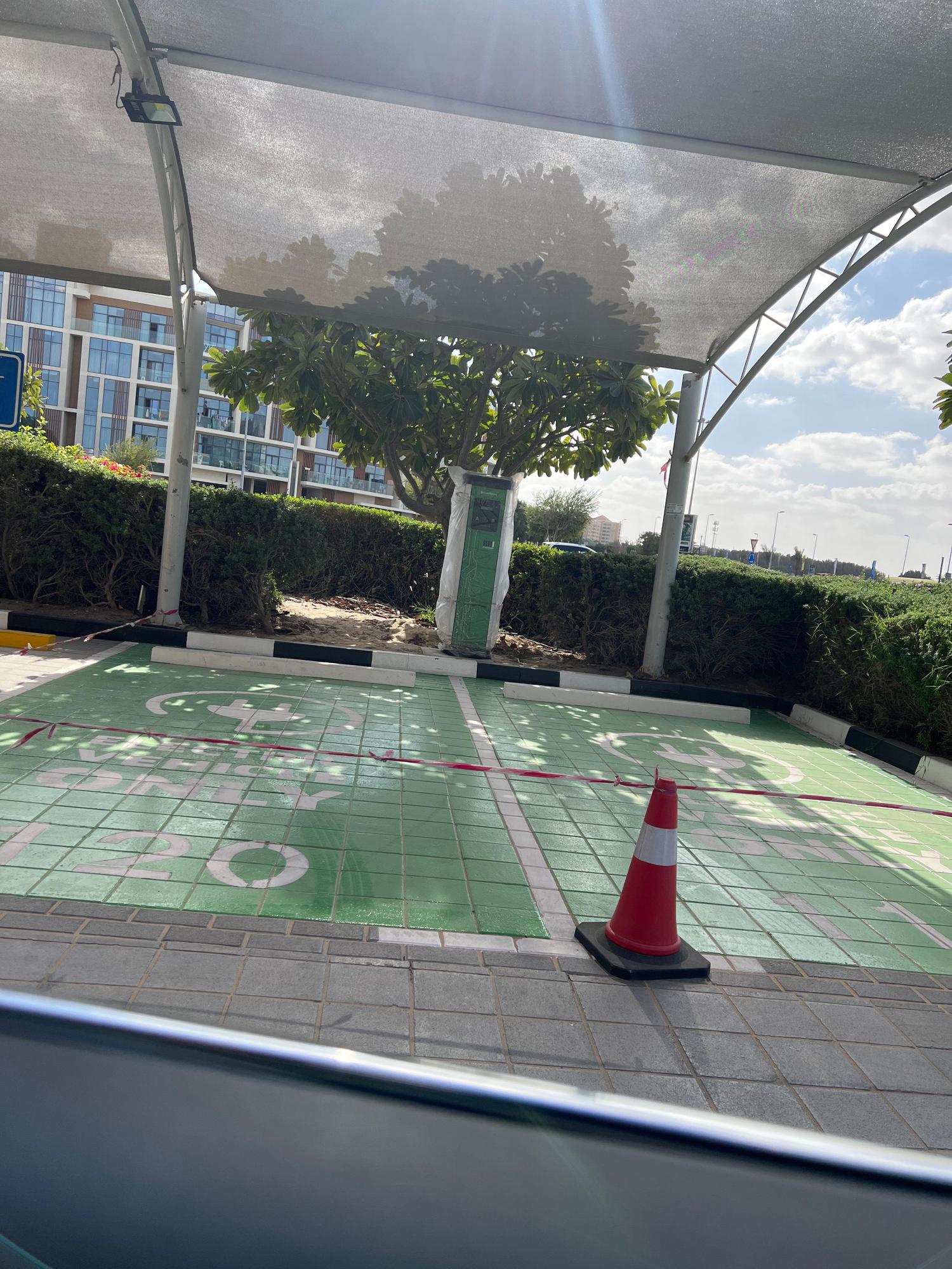 Green Charger Carrefour DIP | Dubai, Dubai | EV Station