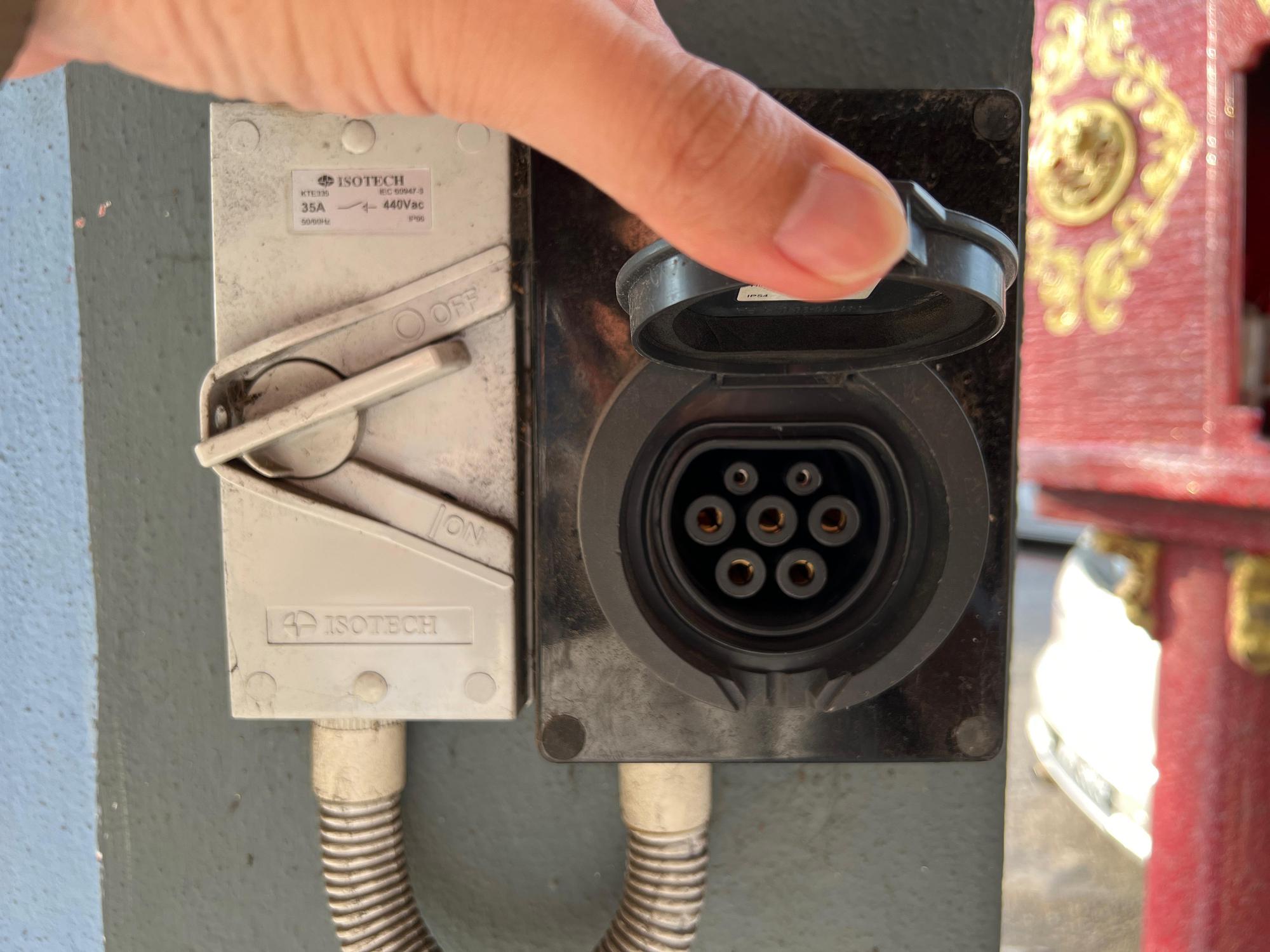 EH Leet Sdn Bhd | Pelabuhan Klang, Selangor | EV Station