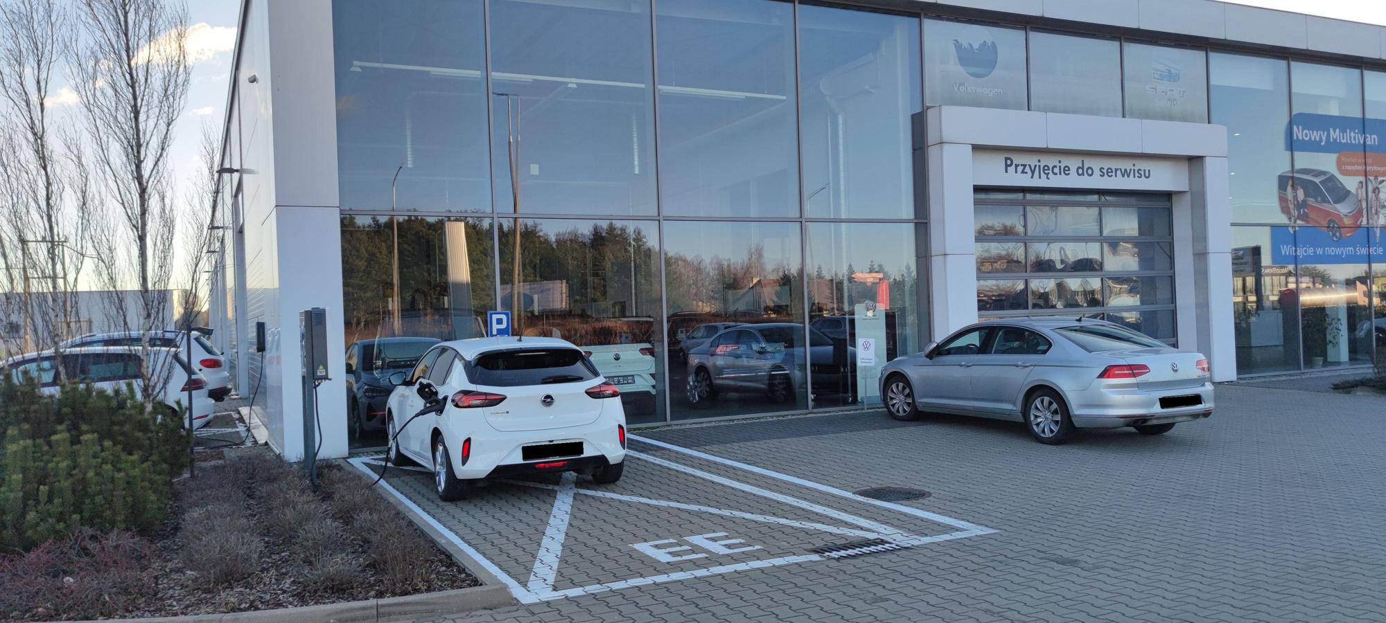 Volkswagen Ster Radom | Radom, Mazowieckie | EV Station