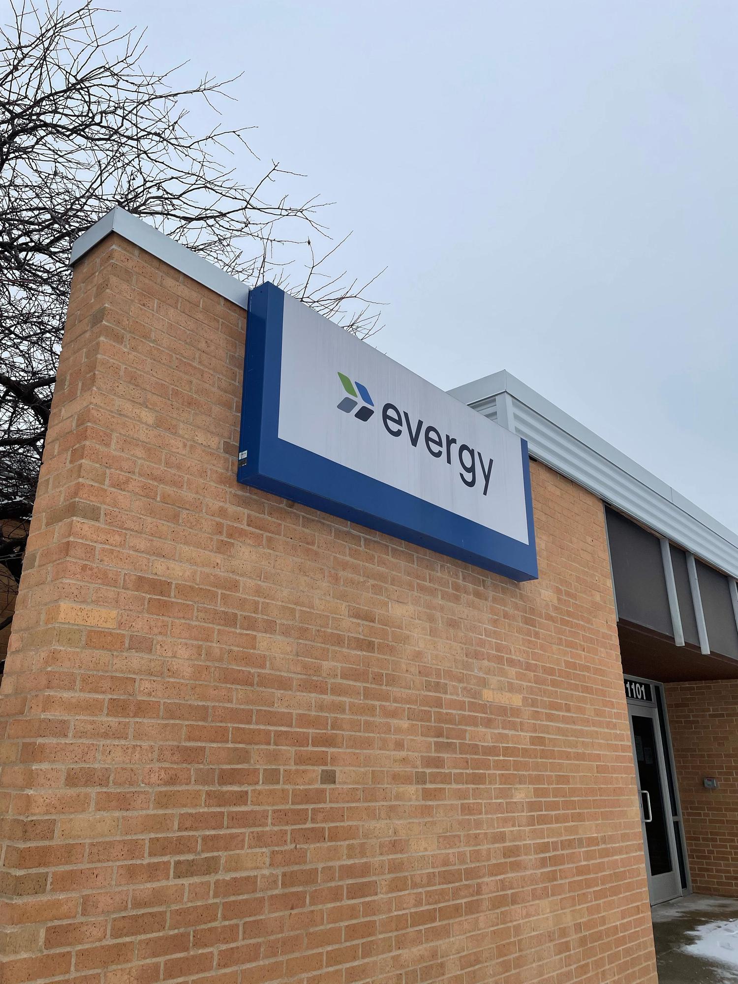 Evergy Service Center | Independence, KS | EV Station