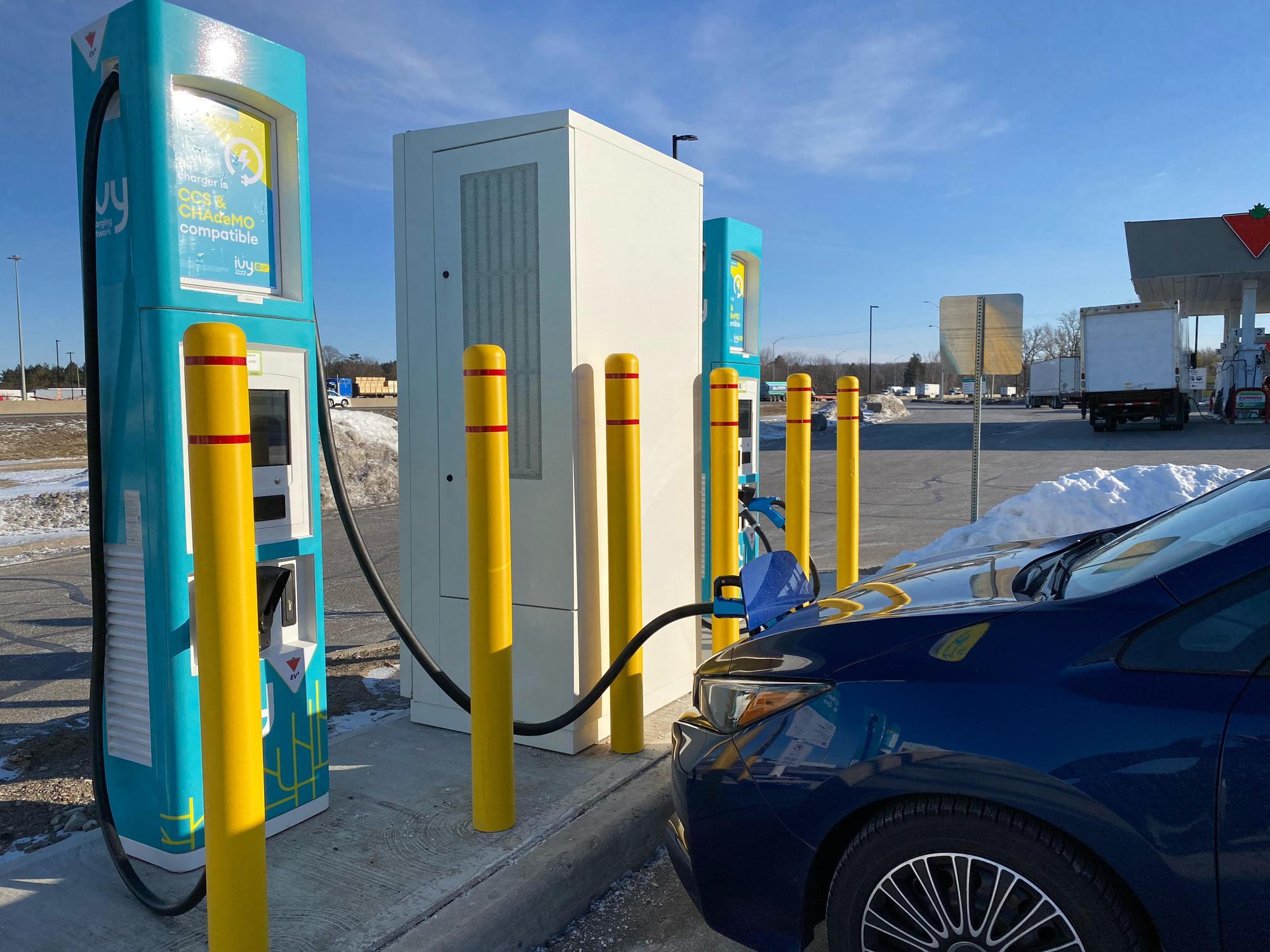 ONroute Cambridge South 401 - Eastbound | Cambridge, ON | EV Station