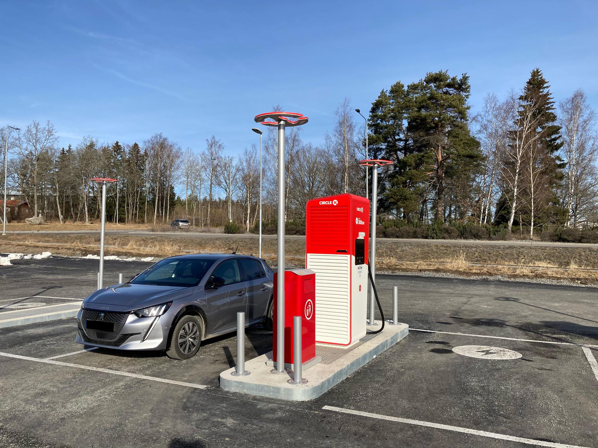 Circle K Knivsta | Gredelbyleden 128, 741 71 Knivsta, Sweden | EV Station