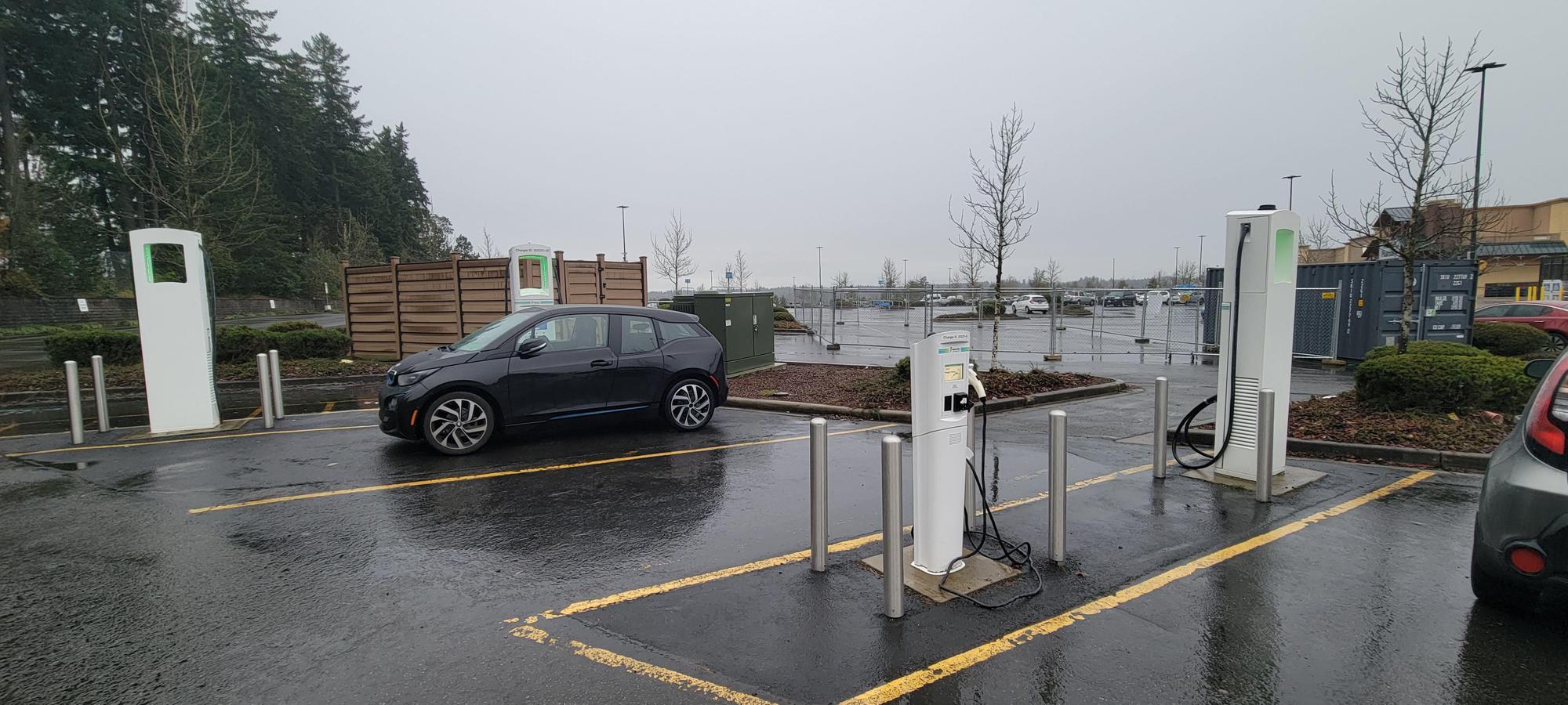 Walmart Supercenter | Federal Way, WA | EV Station