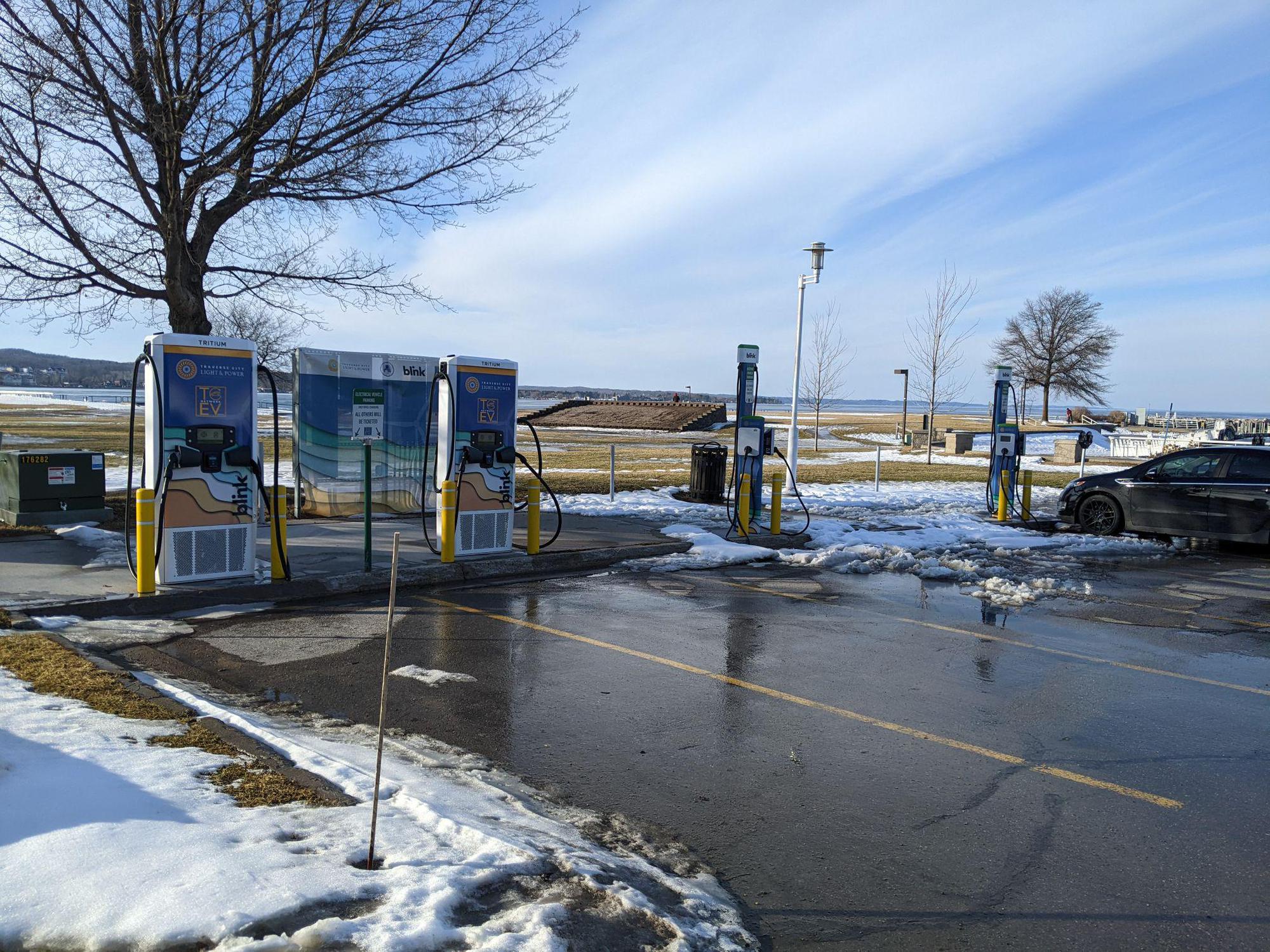Clinch Park - Marina Public Parking | Traverse City, MI | EV Station