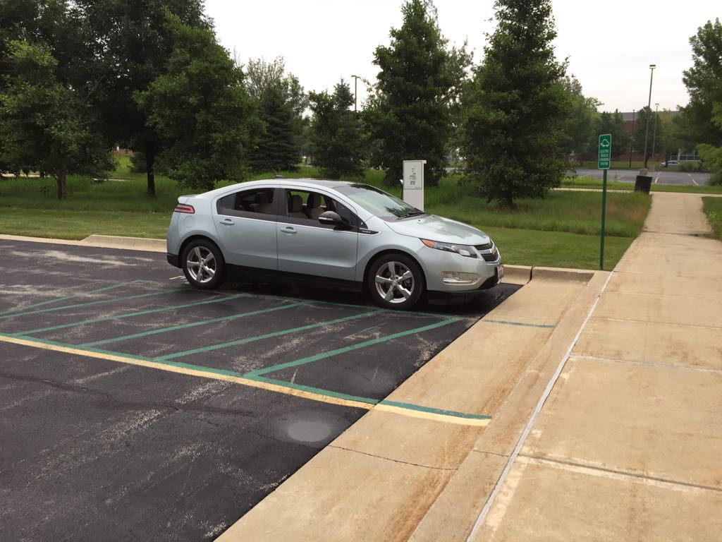 University of Illinois - EnterpriseWorks | Champaign, IL | EV Station