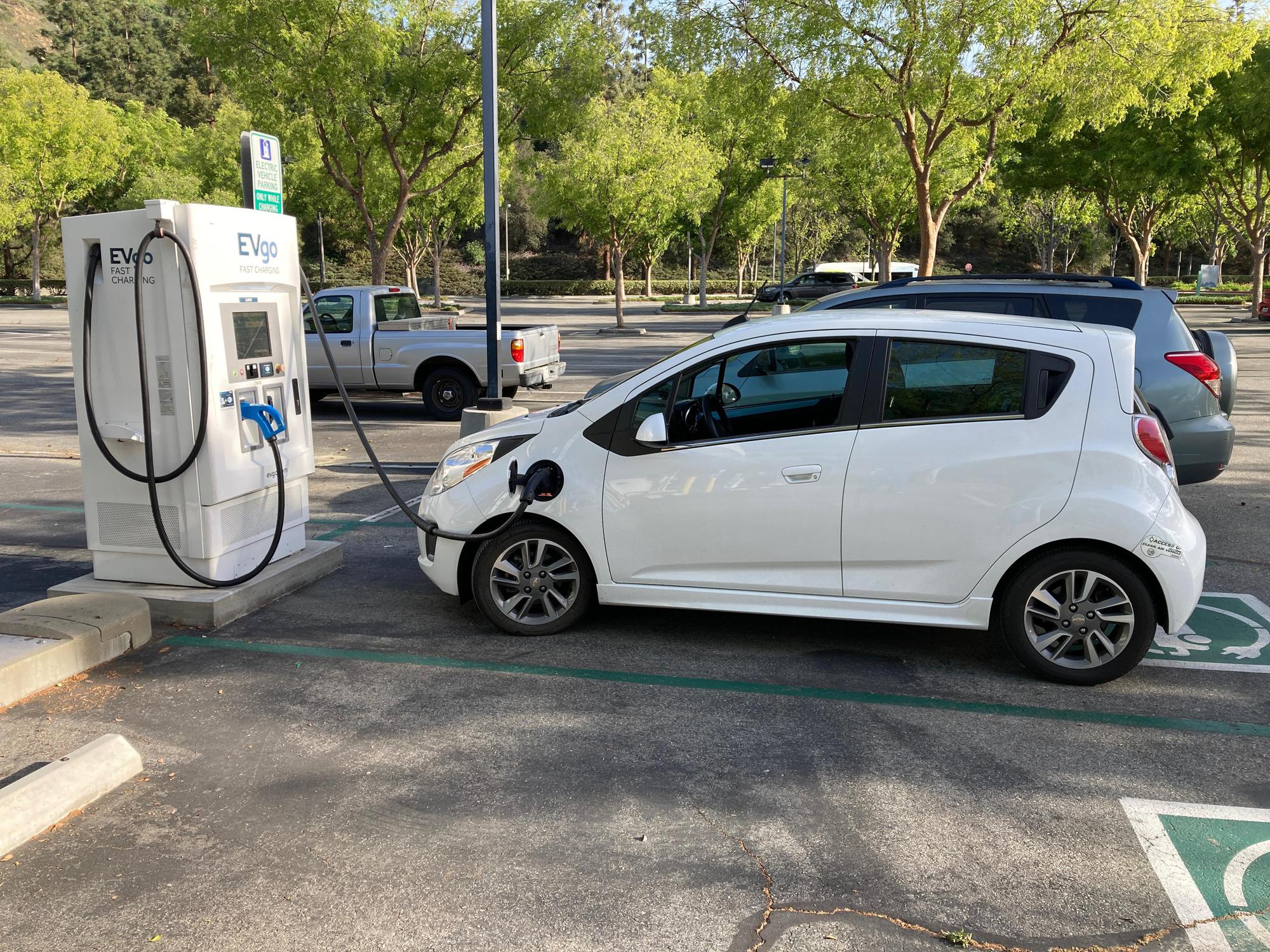 SCAQMD Offices (1) | Diamond Bar, CA | EV Station
