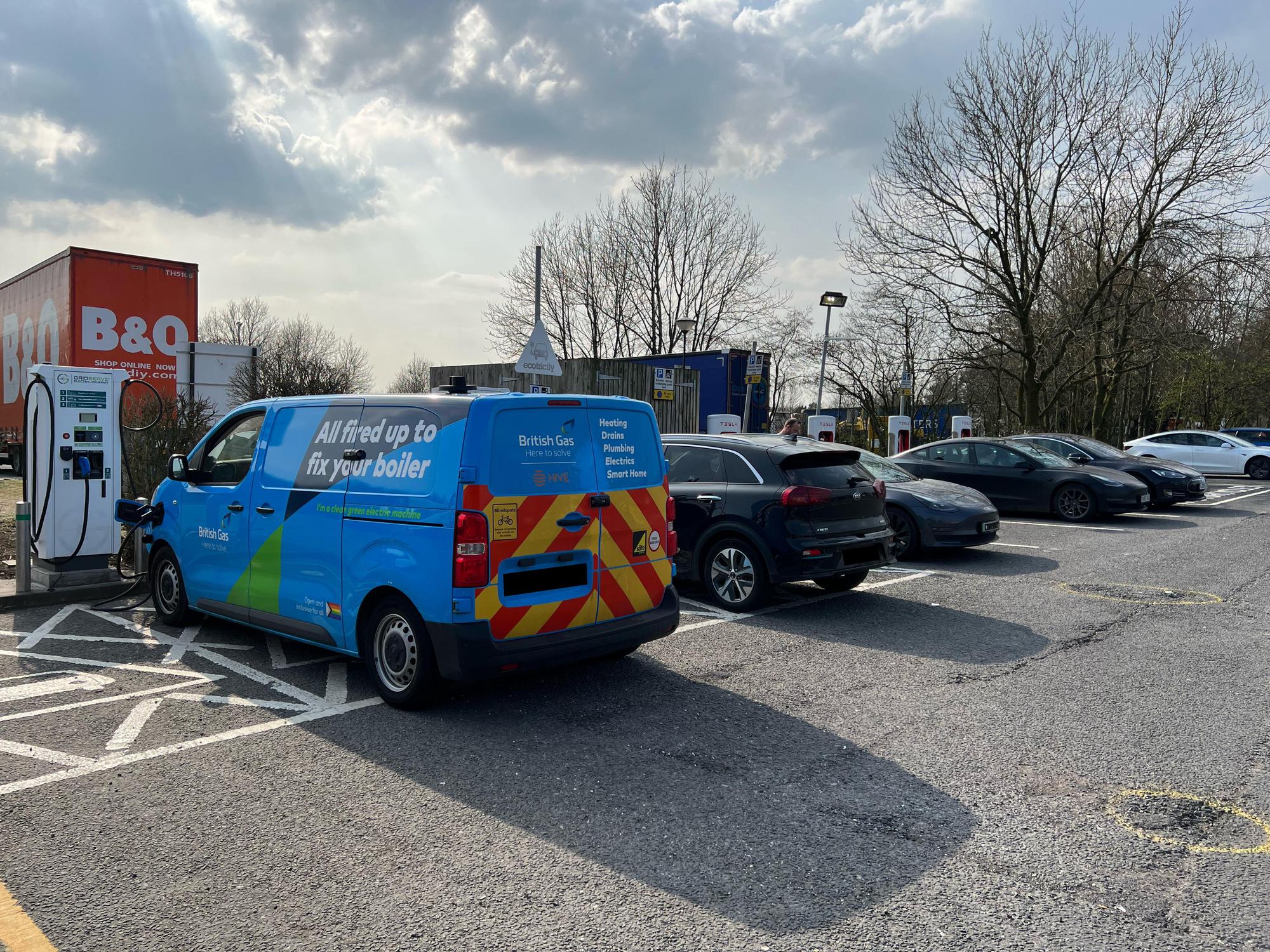 Welcome Break Gretna Green Services A74M (2) | Gretna, Scotland | EV ...