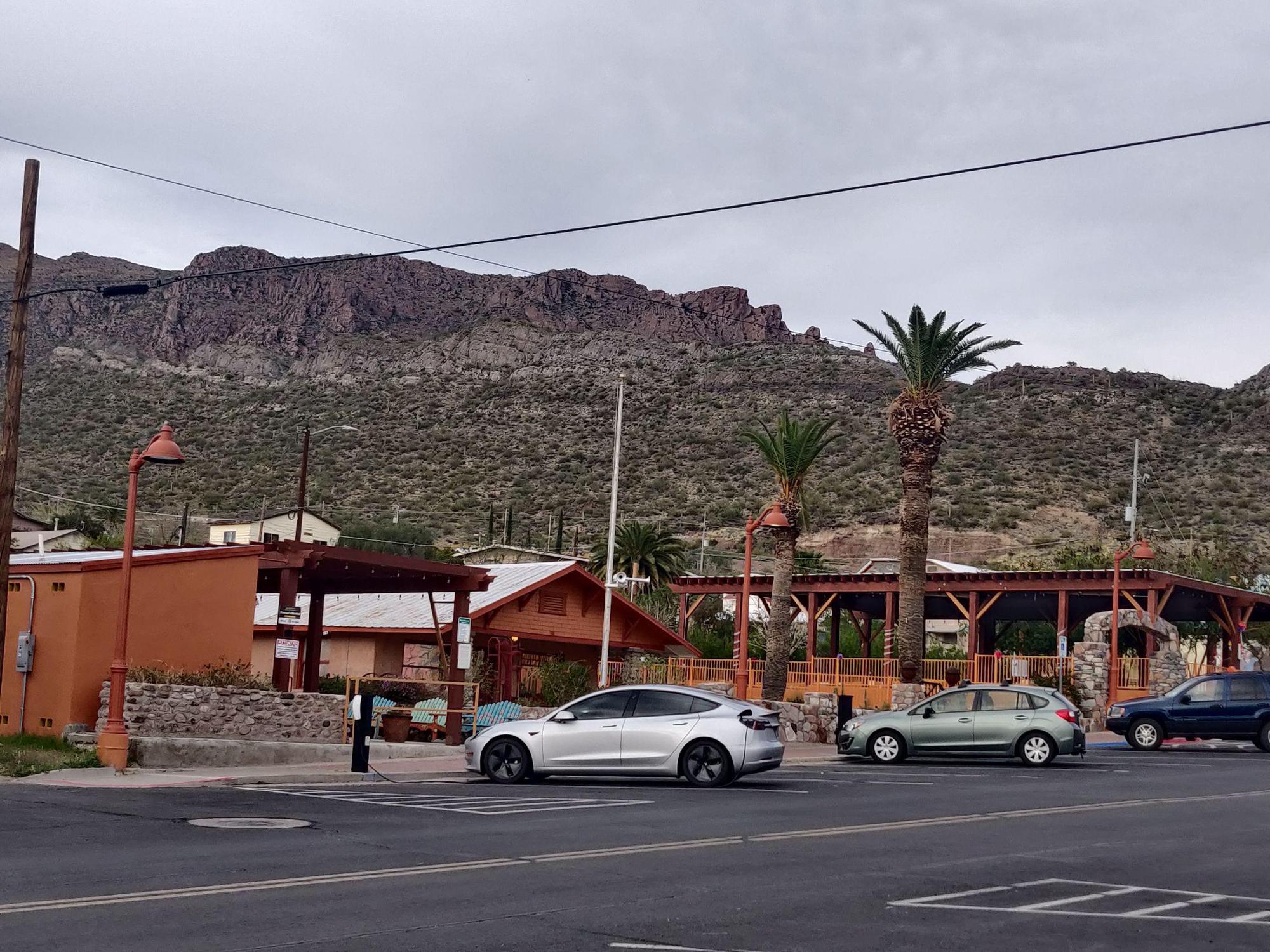Superior Food Court on Main St. | Superior, AZ | EV Station