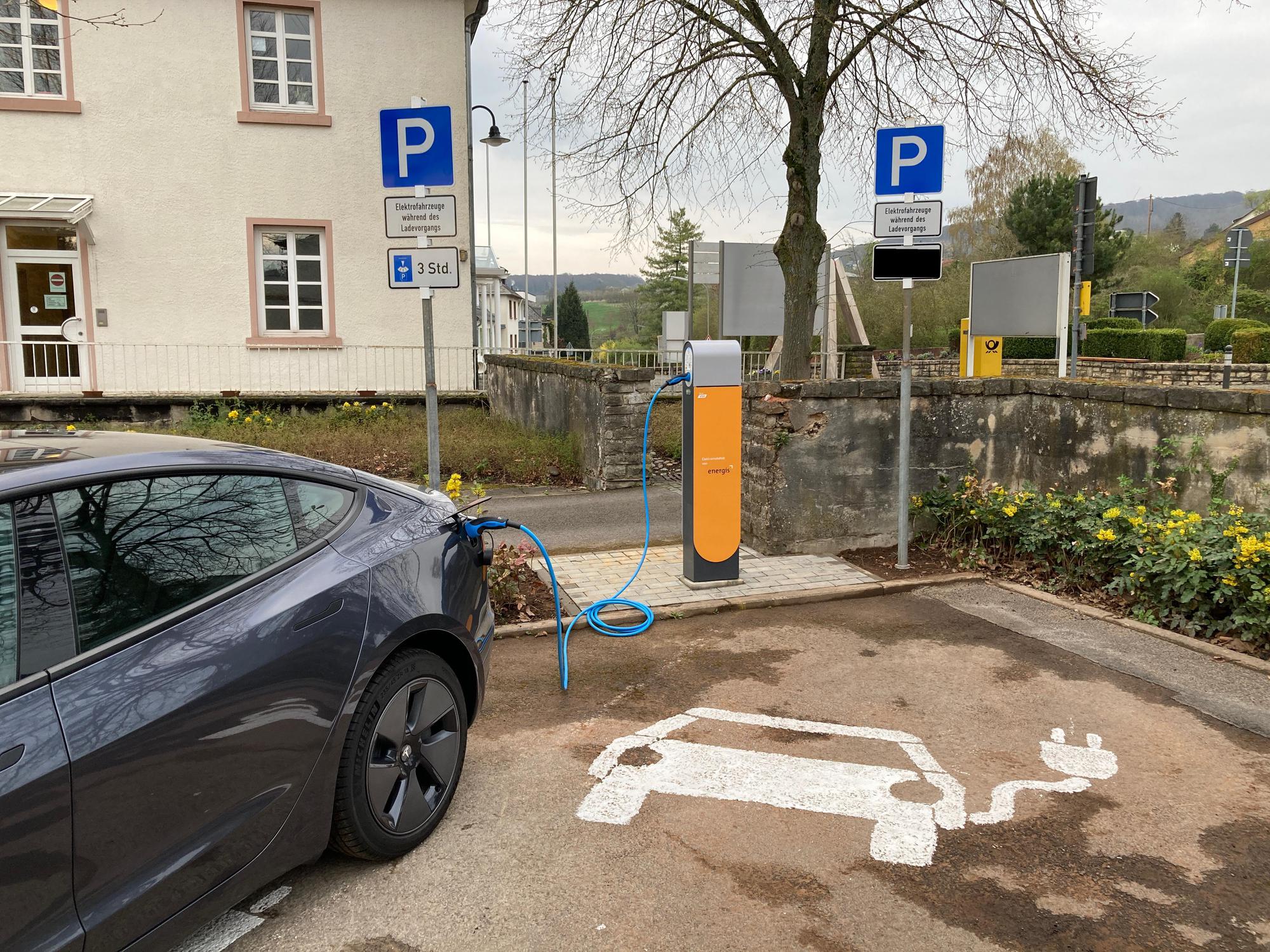 Compleo Charging Technologies GmbH | Perl, SL | EV Station