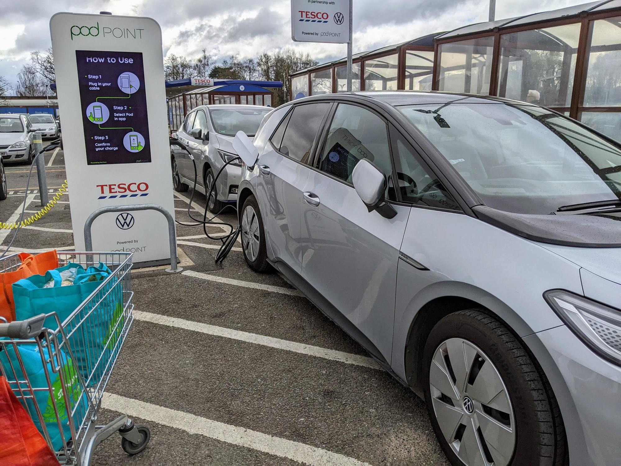 Tesco Extra Sandhurst | College Town, England | EV Station