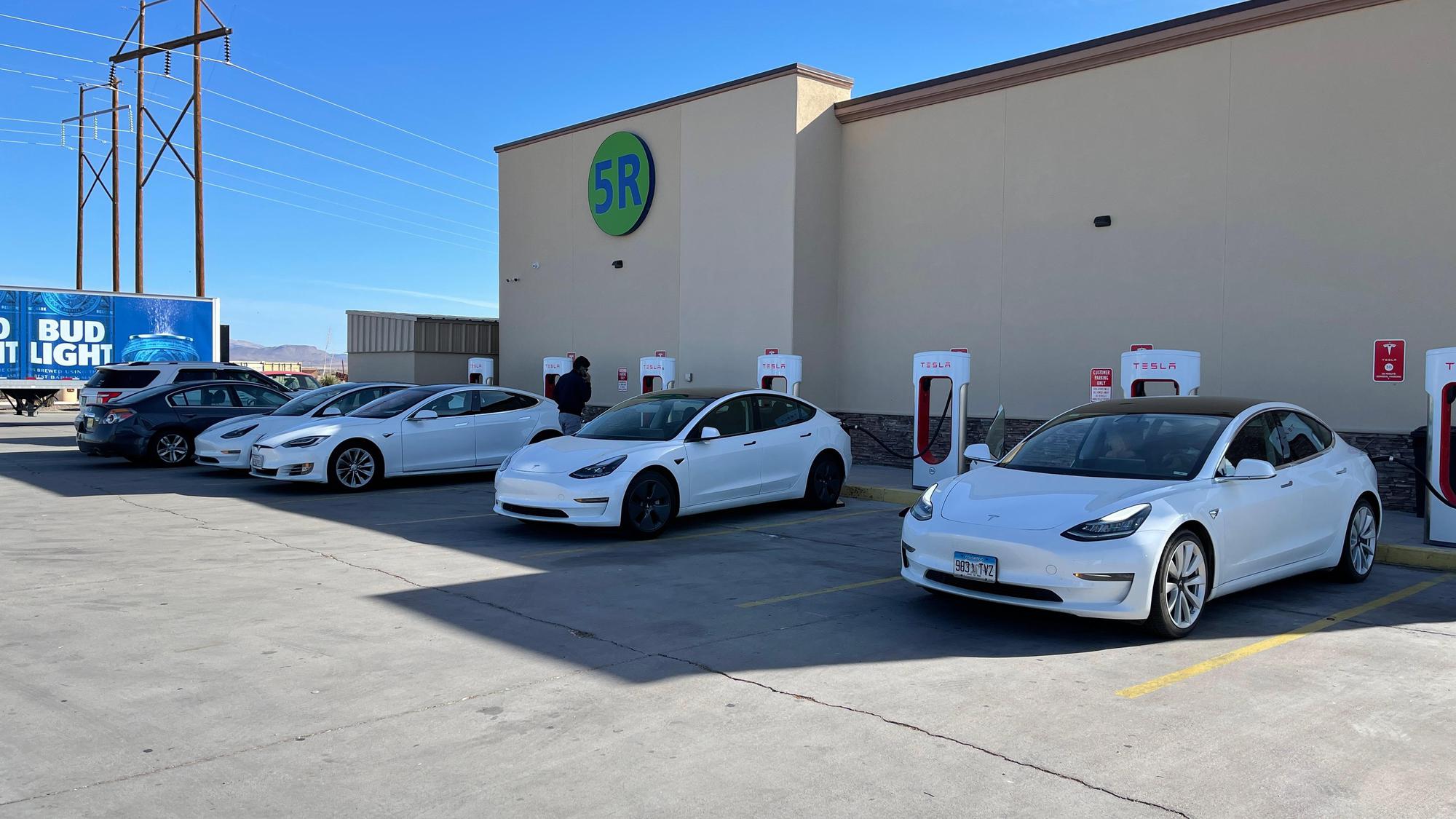 5R Travel Center | Deming, NM | EV Station