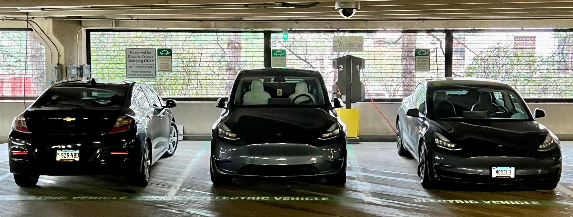 Connecticut Legislative Office Building | Hartford, CT | EV Station