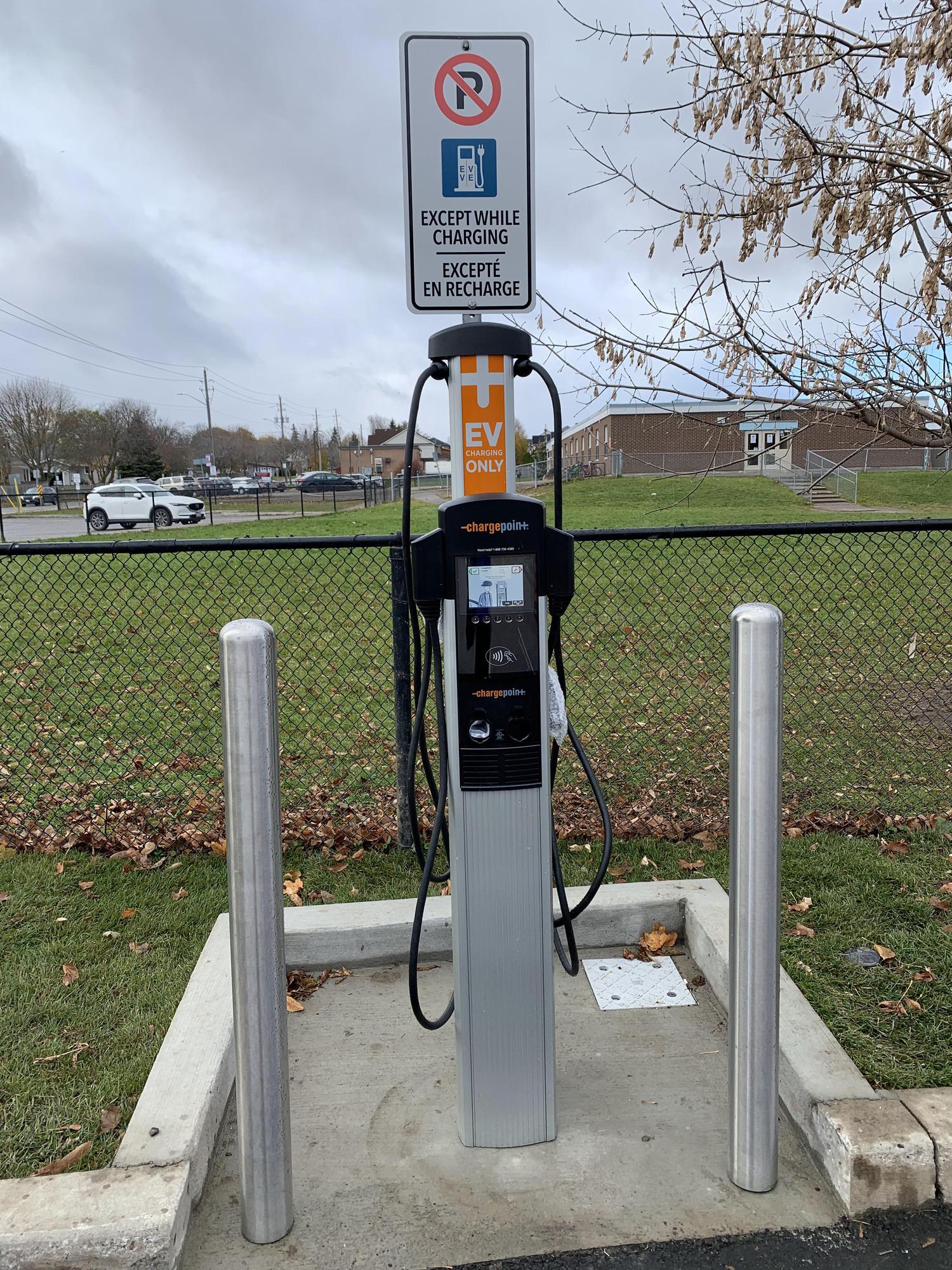 Brooklin Community Center and Library | Whitby, ON | EV Station