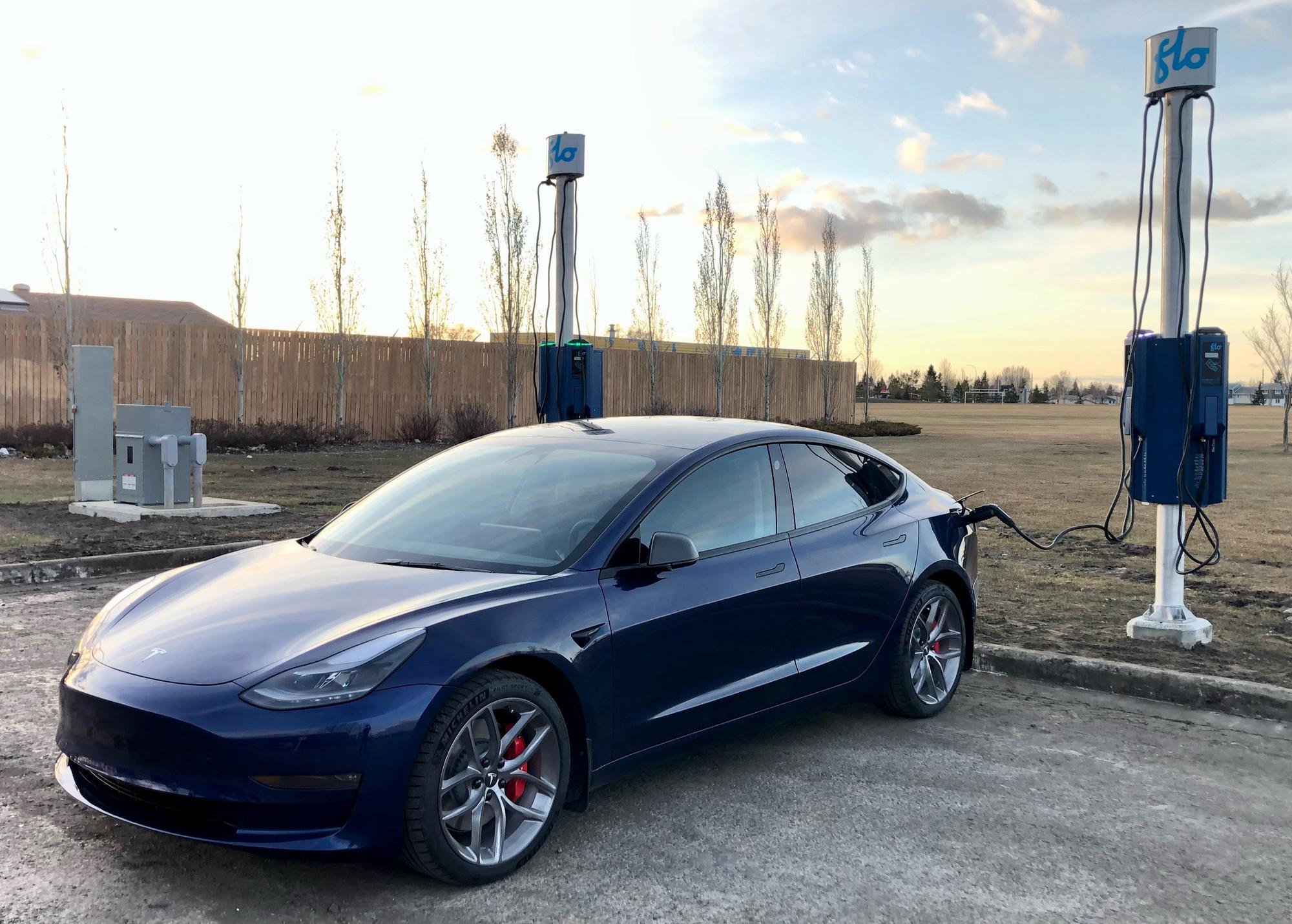 Callingwood Arena | Edmonton, AB | EV Station