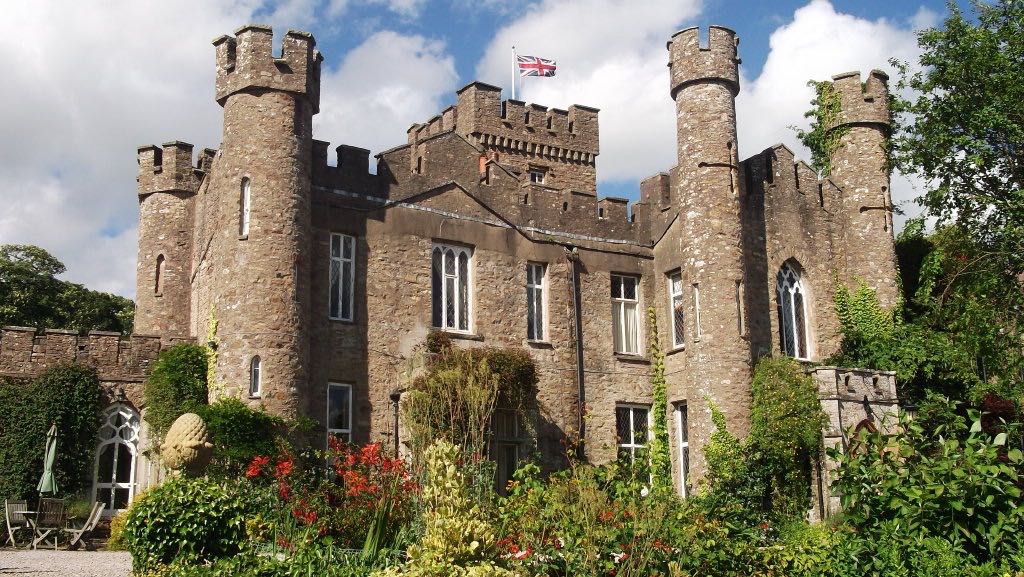 Augill Castle Hotel | Kirkby Stephen, England | EV Station