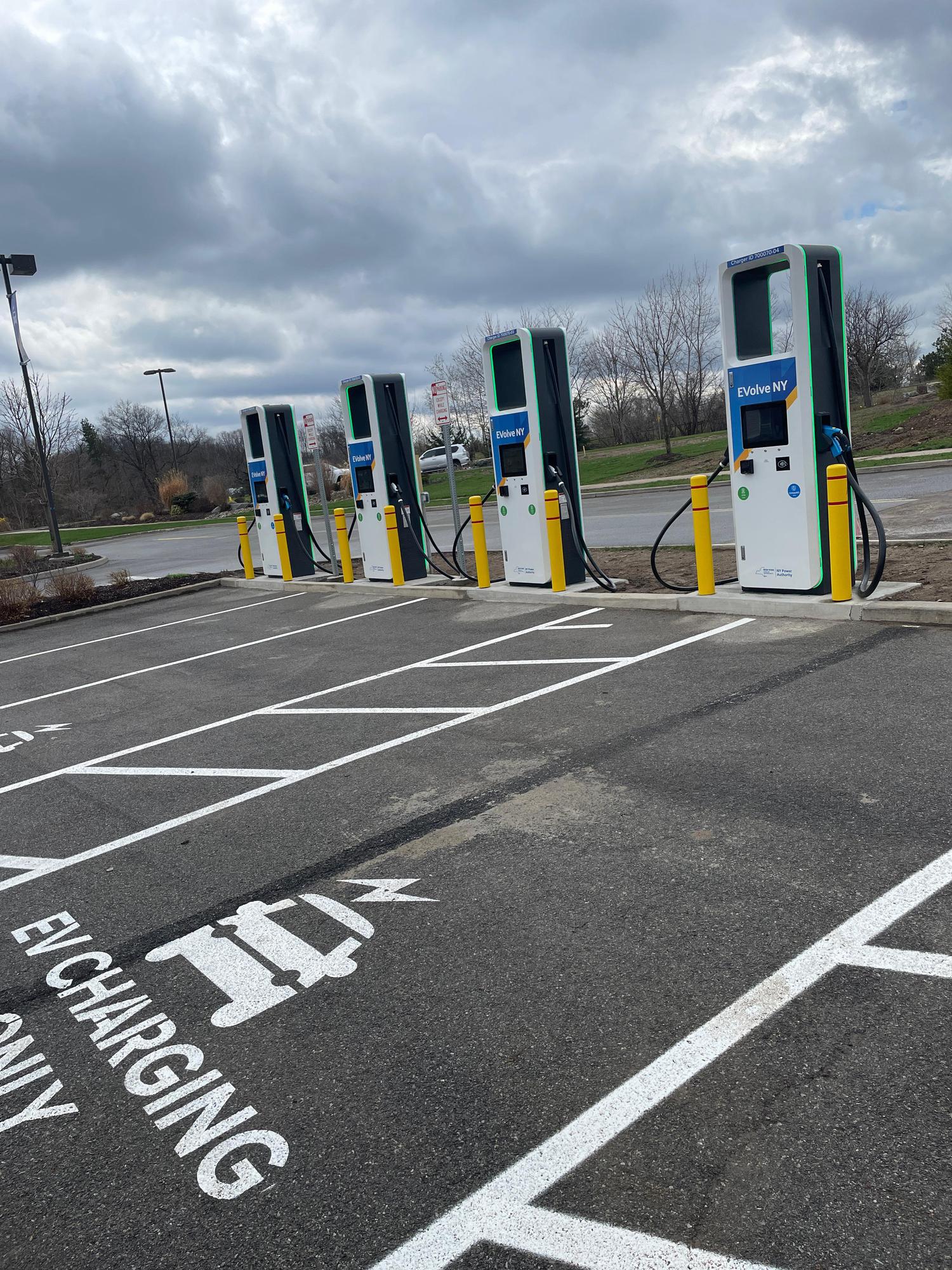 Victor Crossing | Victor, NY | EV Station
