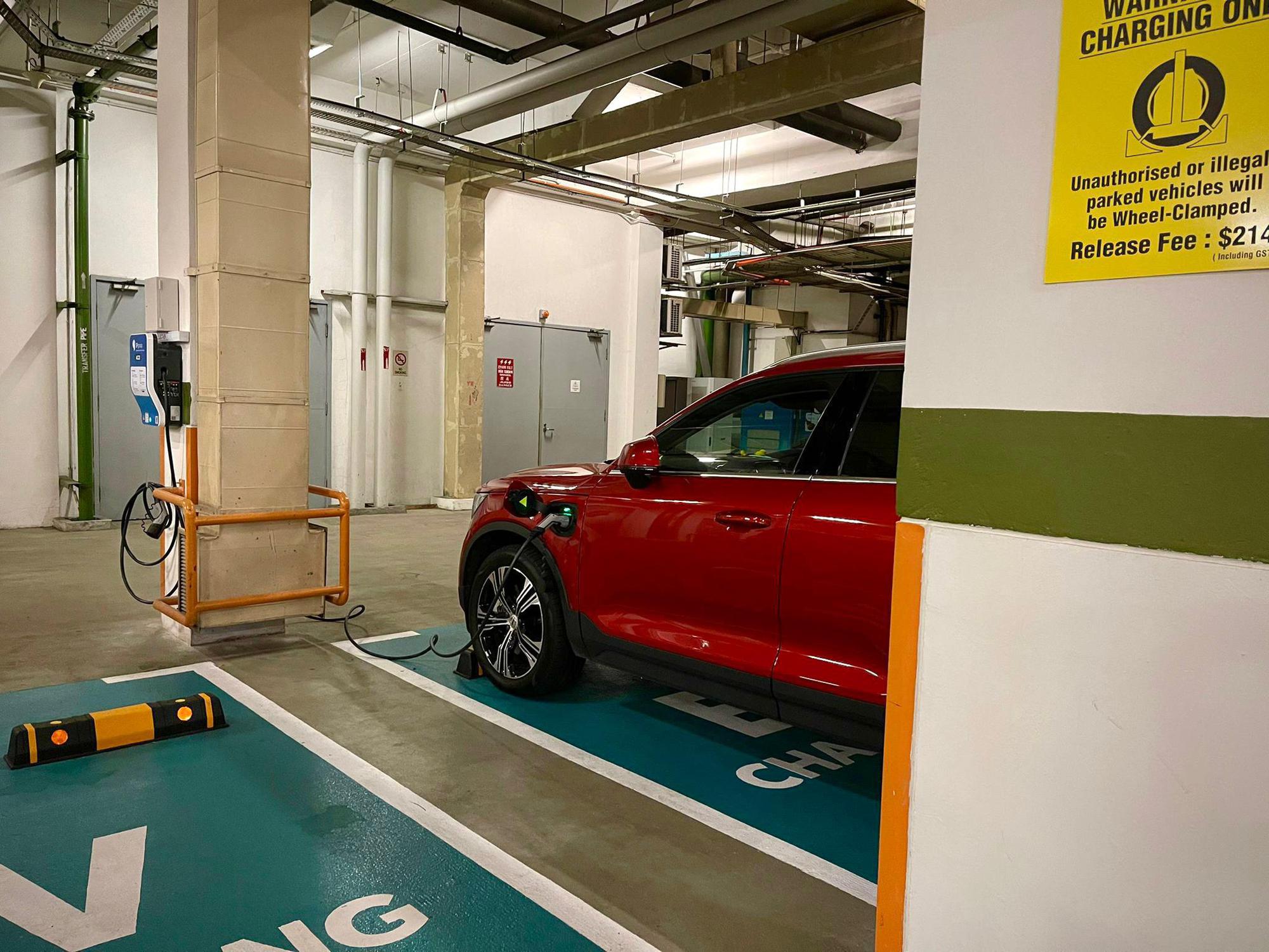 SP: Odeon Towers | 333 North Bridge Rd, Singapore 188721 | EV Station