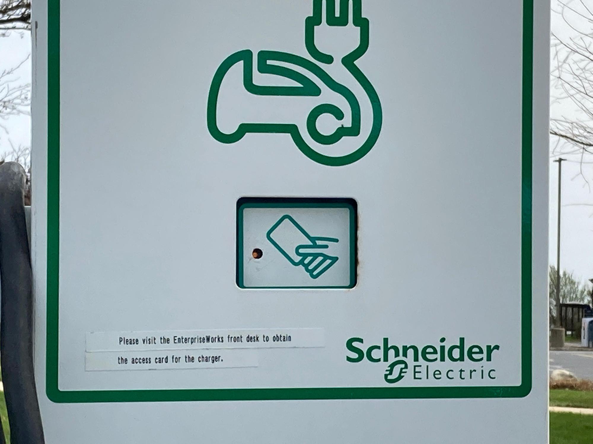 University of Illinois - EnterpriseWorks | Champaign, IL | EV Station