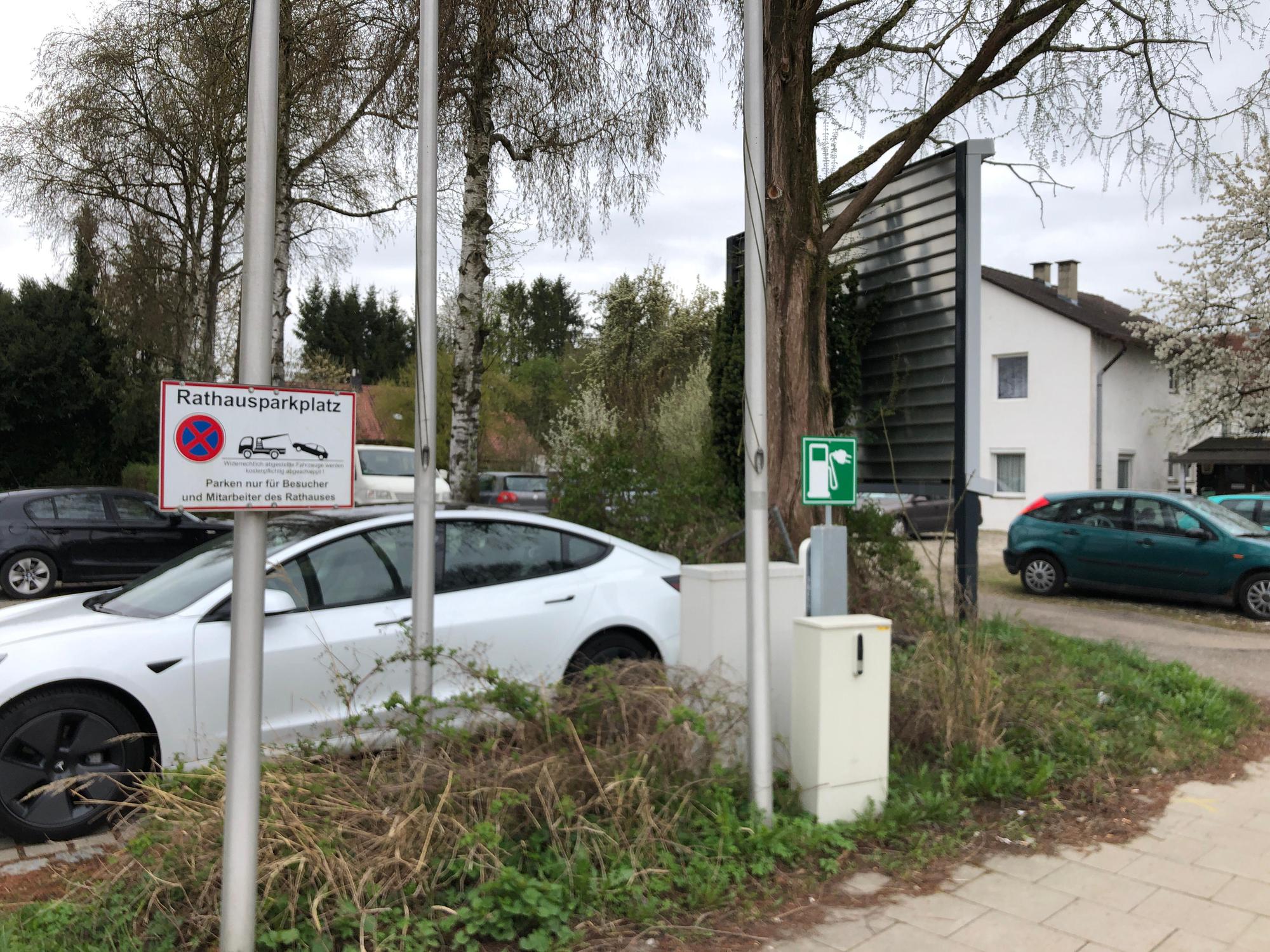 Rathaus Moosinning | Moosinning, BY | EV Station