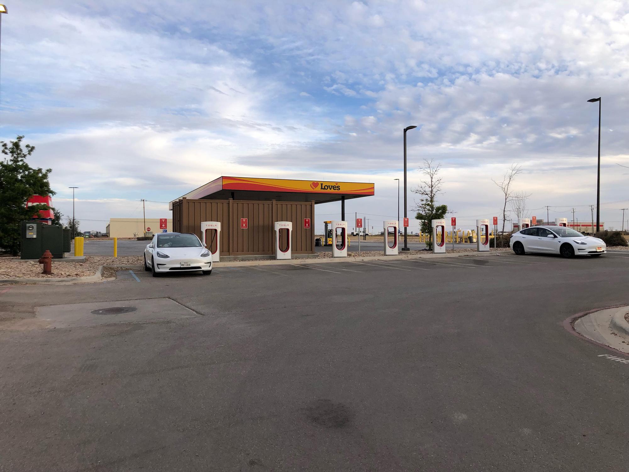 Love's Travel Stop | Midland, TX | EV Station