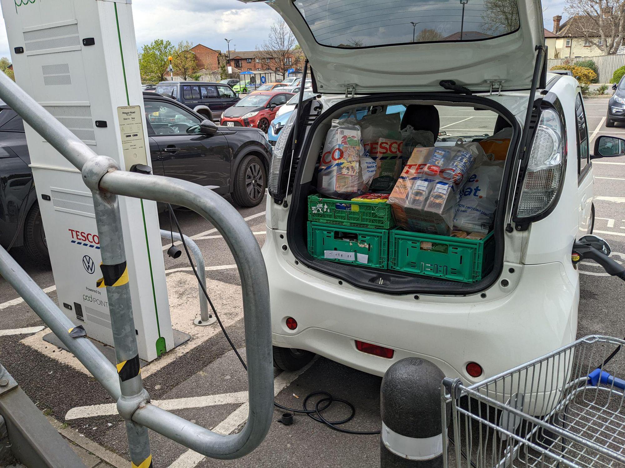 Tesco Extra Addlestone | 117 Station Rd, Addlestone, KT15 2AS, United ...