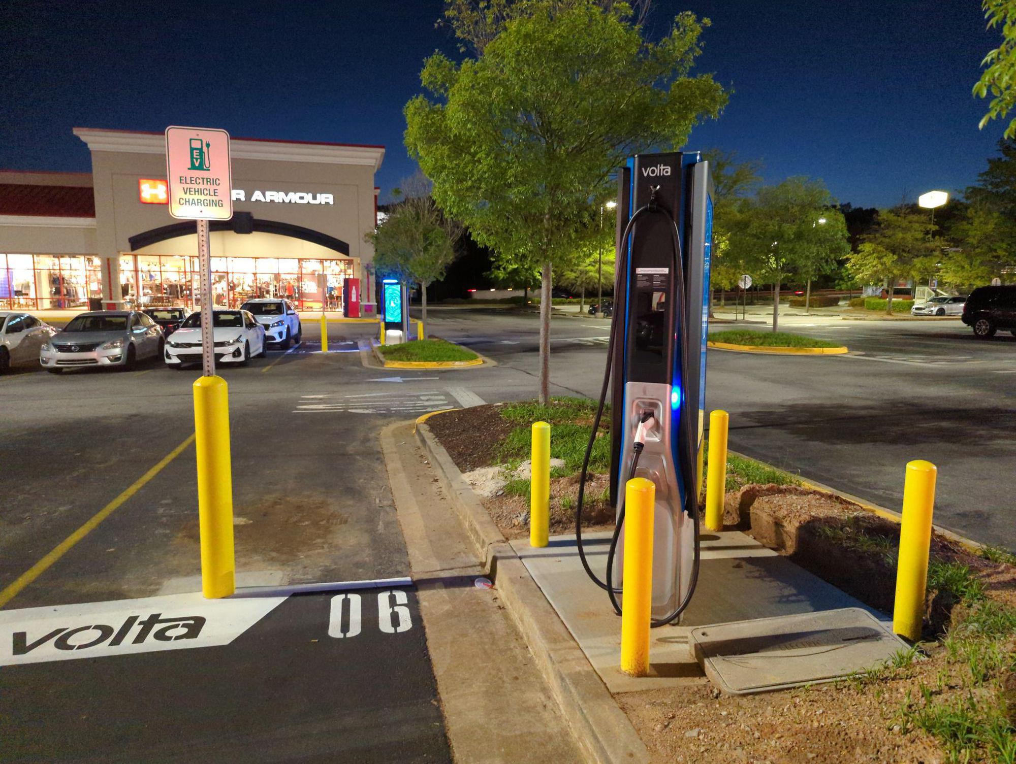 Tanger Outlets Locust Grove - Under Armour | Locust Grove, GA | EV Station