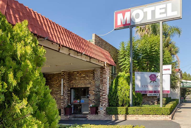 Centre Point Mid City Motor Inn | Warwick, QLD | EV Station