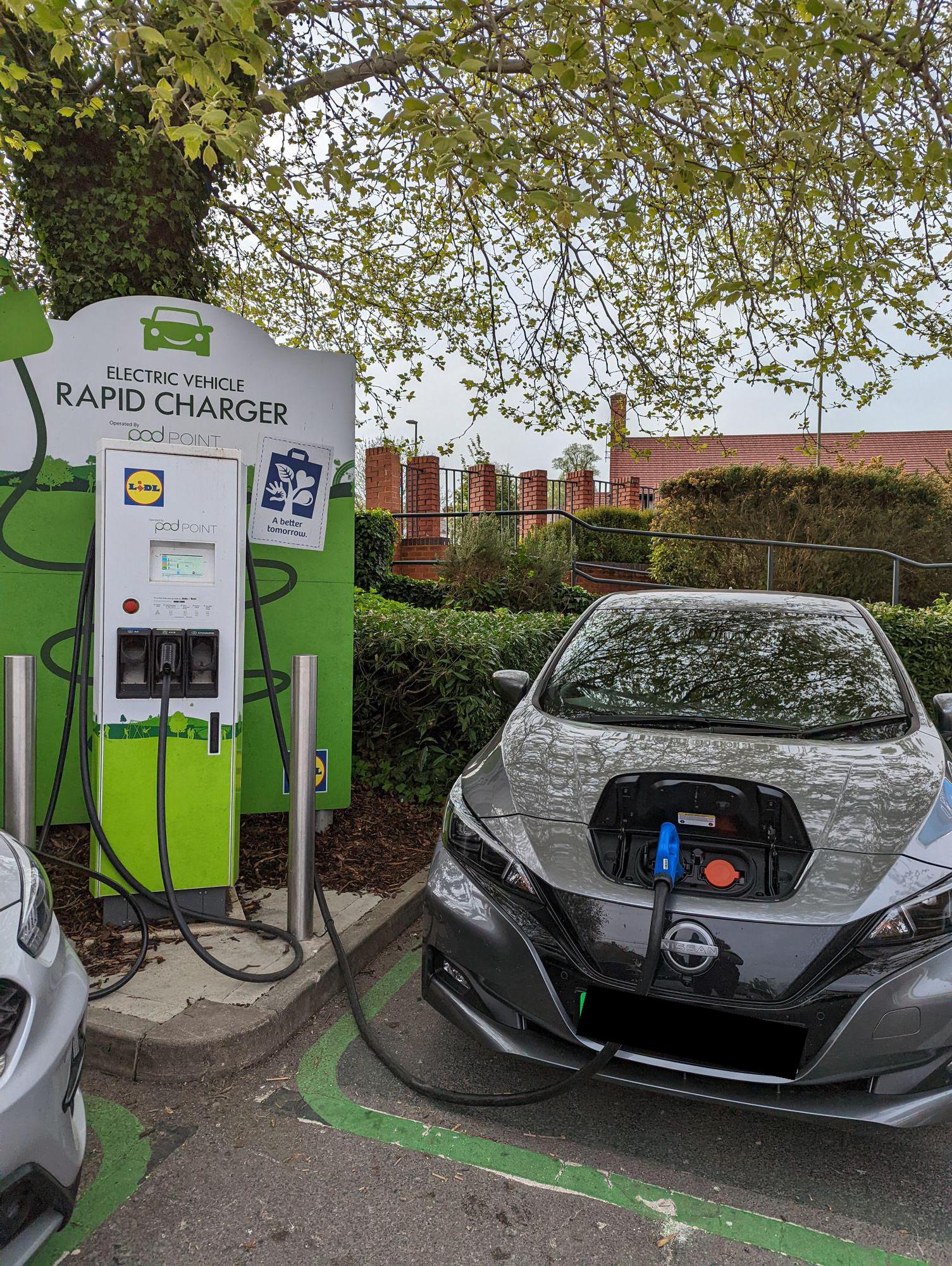 Lidl Farnham | Dogflud Way, Farnham, GU9 7SW, United Kingdom | EV Station