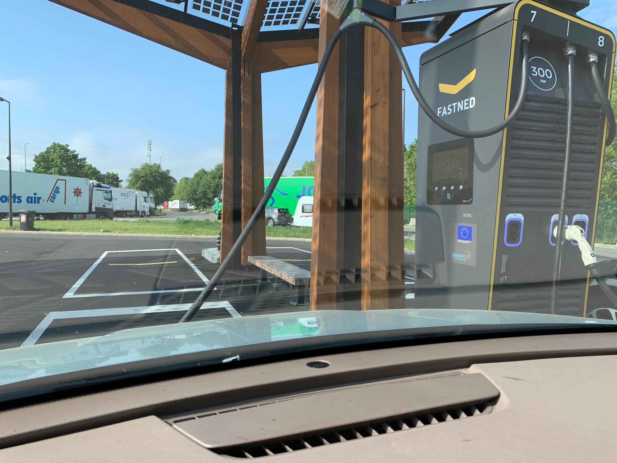 Fastned Peutie West | Vilvoorde, Vlaanderen | EV Station