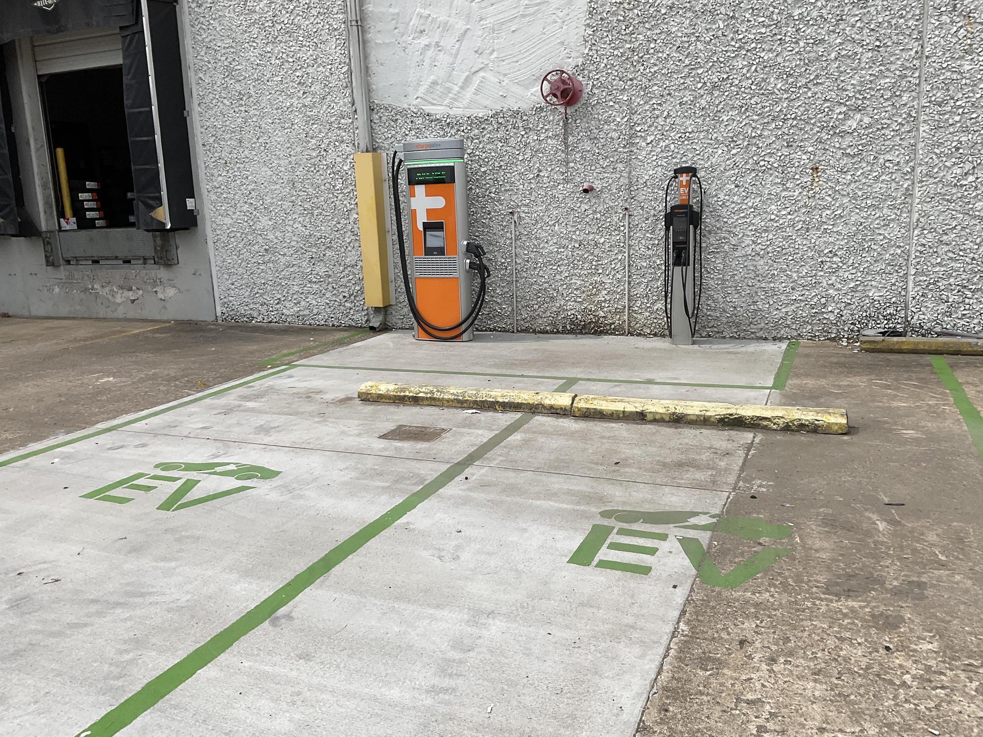 Dunlap & Kyle Tire Co | Nashville, TN | EV Station