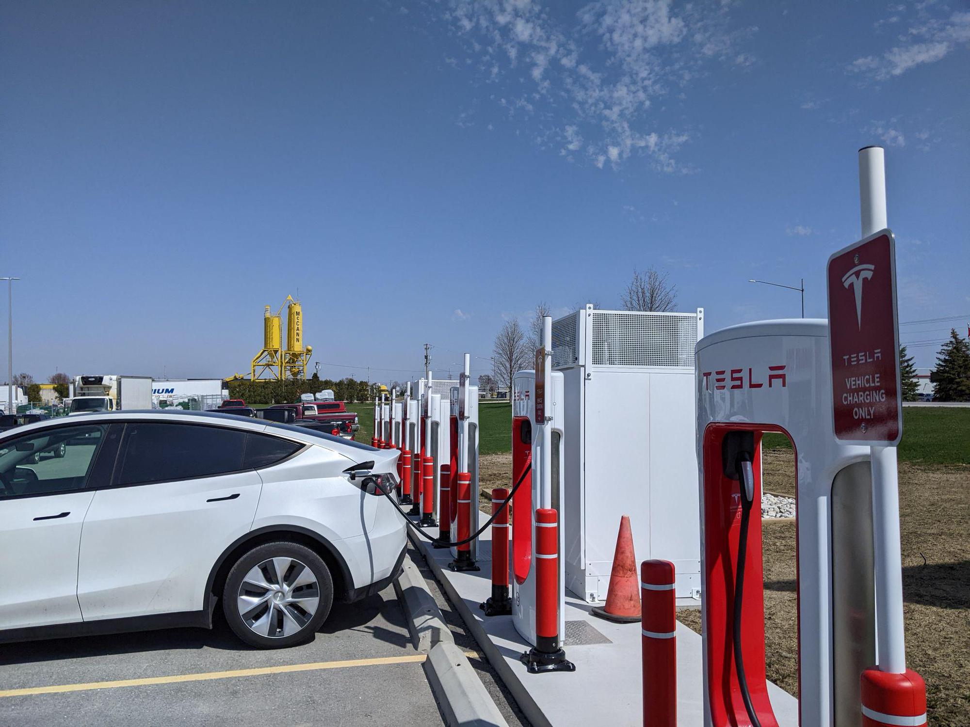 Exeter Supercharger | Exeter, ON | EV Station